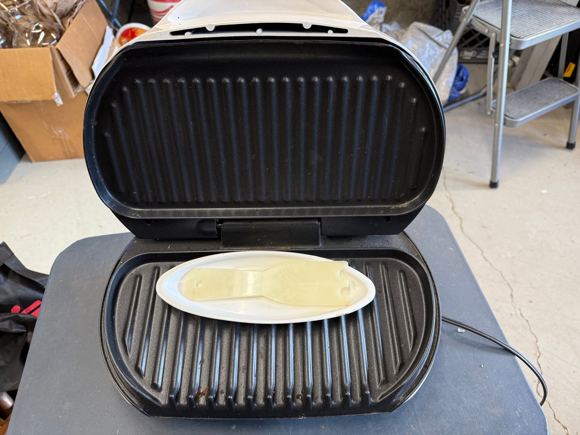 George Foreman Lean Mean Grilling Machine #16536 | Auctionninja.com