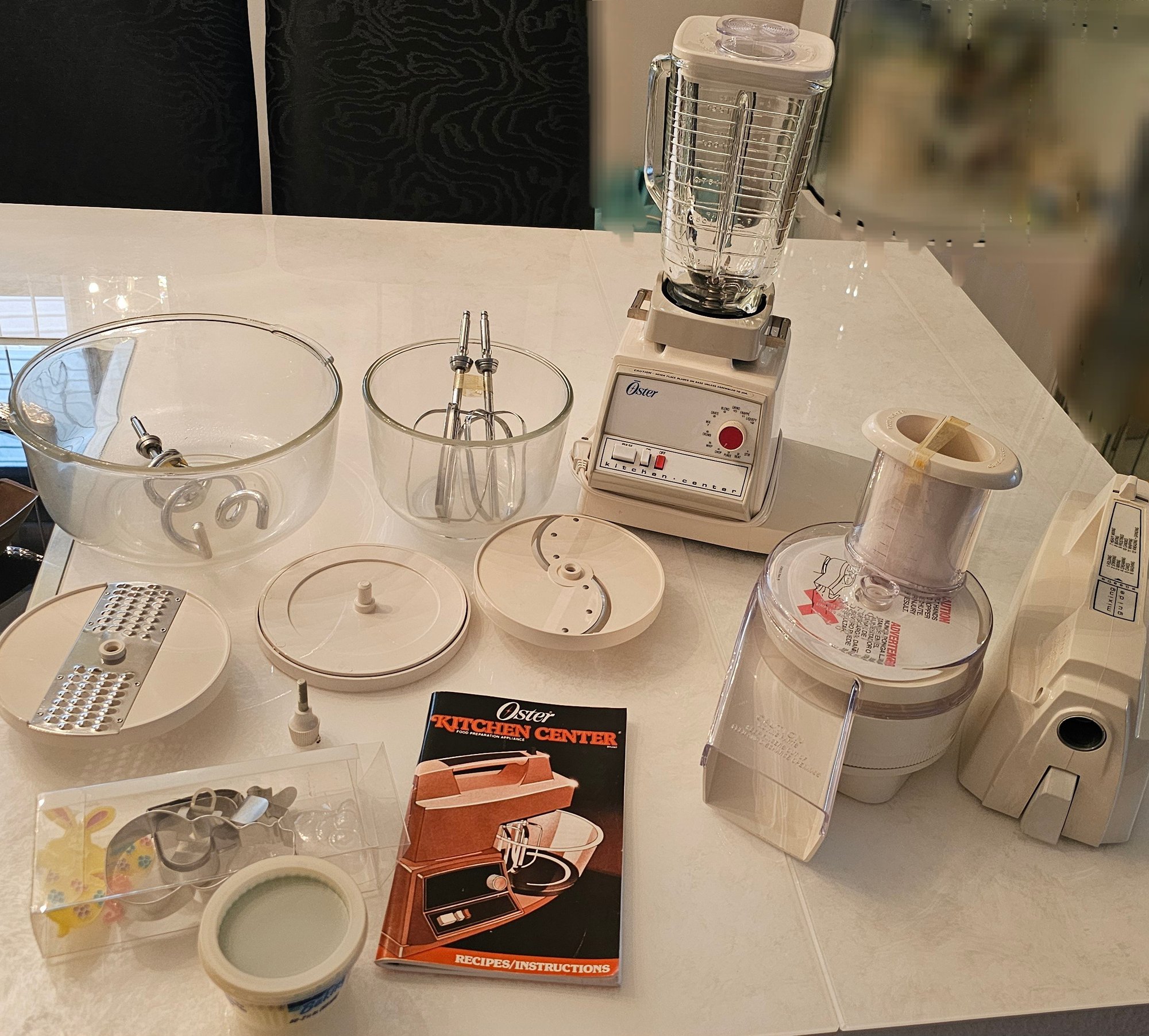 #384 - Oster Kitchen Center #49418 | Auctionninja.com