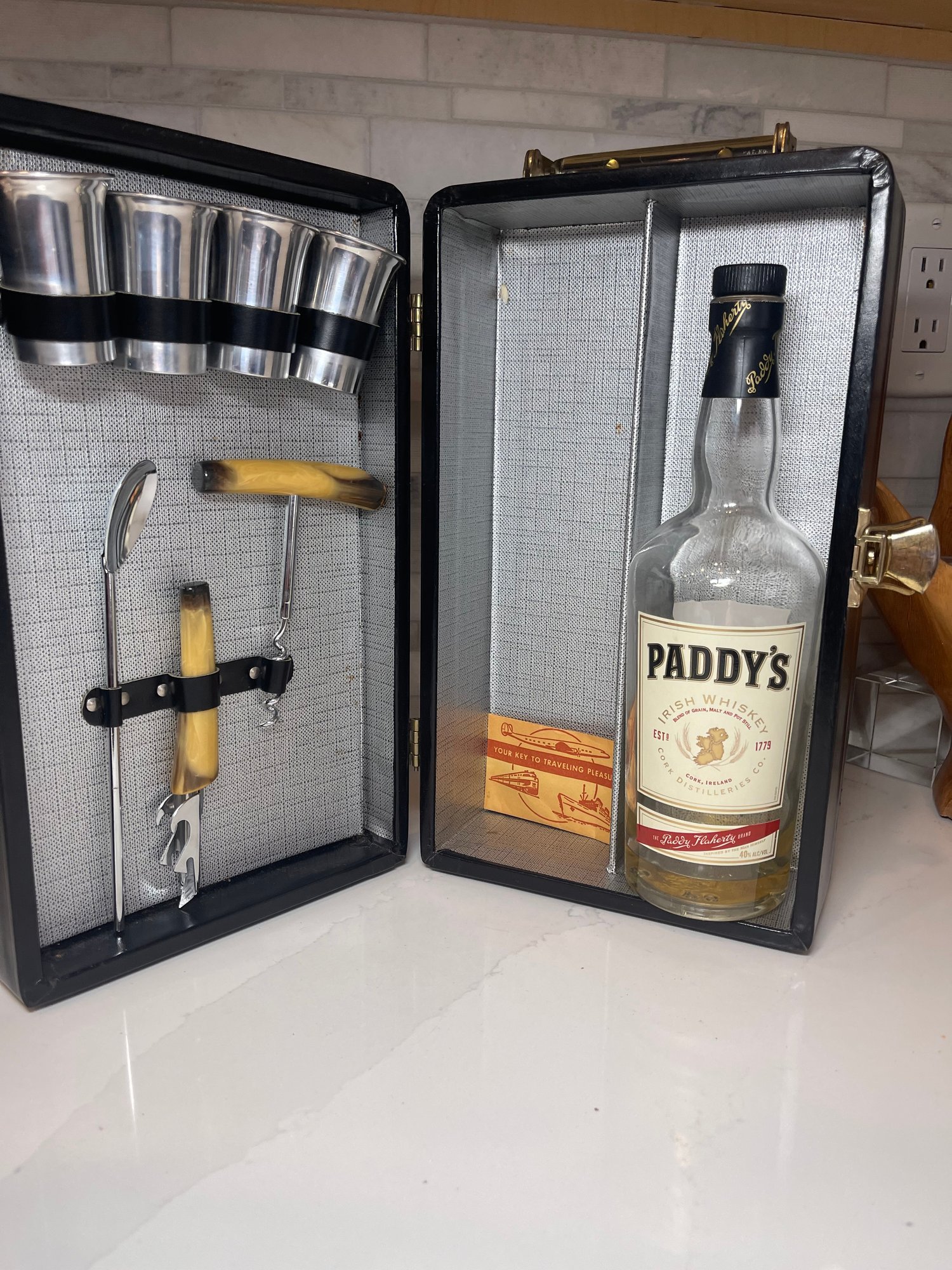 Vintage Traveling Liquor Box With Lucite Handle , Key And Bar Utensils ...