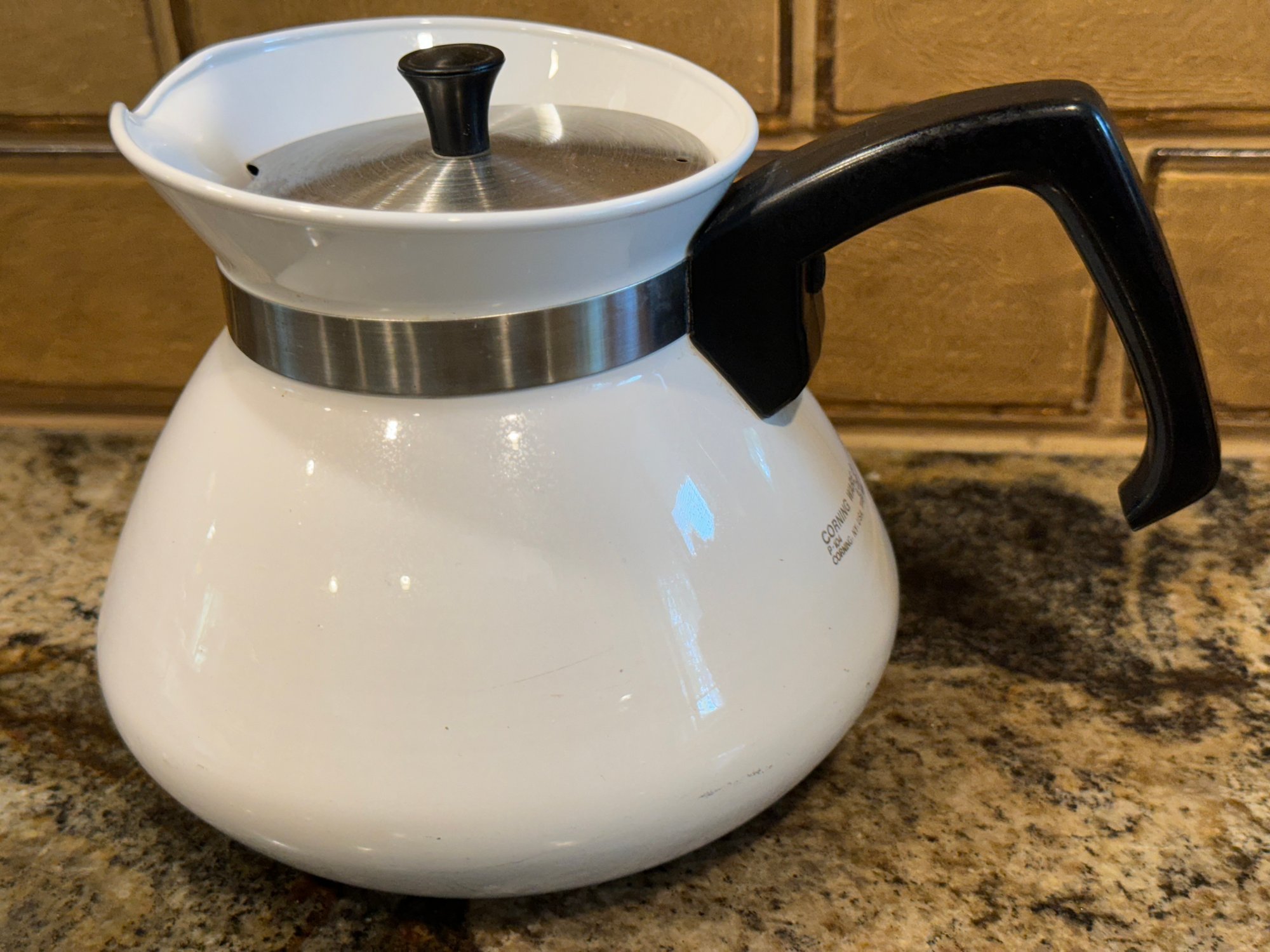 White Corning Ware Teapot #15217 | Auctionninja.com