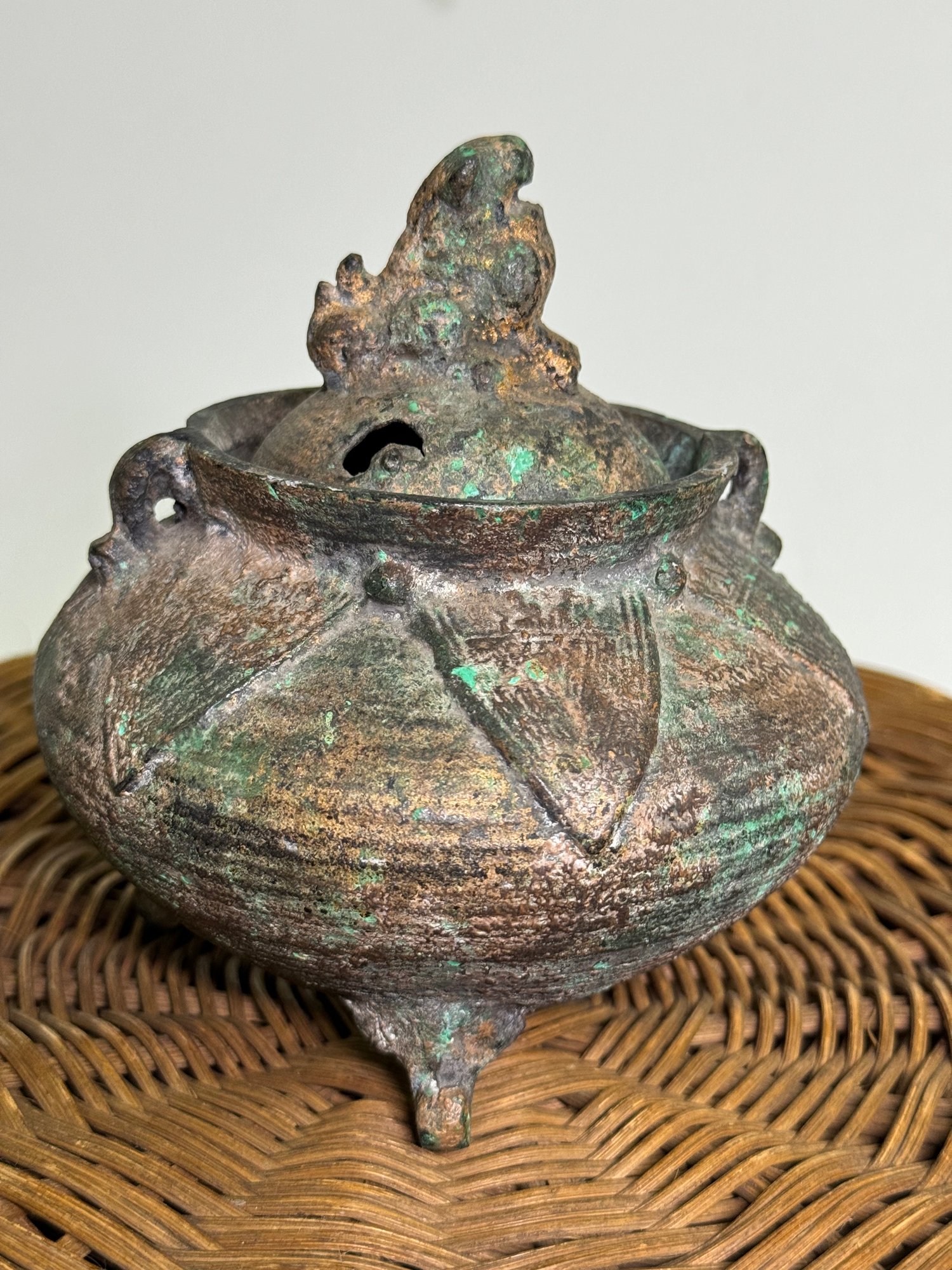 Vintage Brassy Incense Burner #15382 | Auctionninja.com