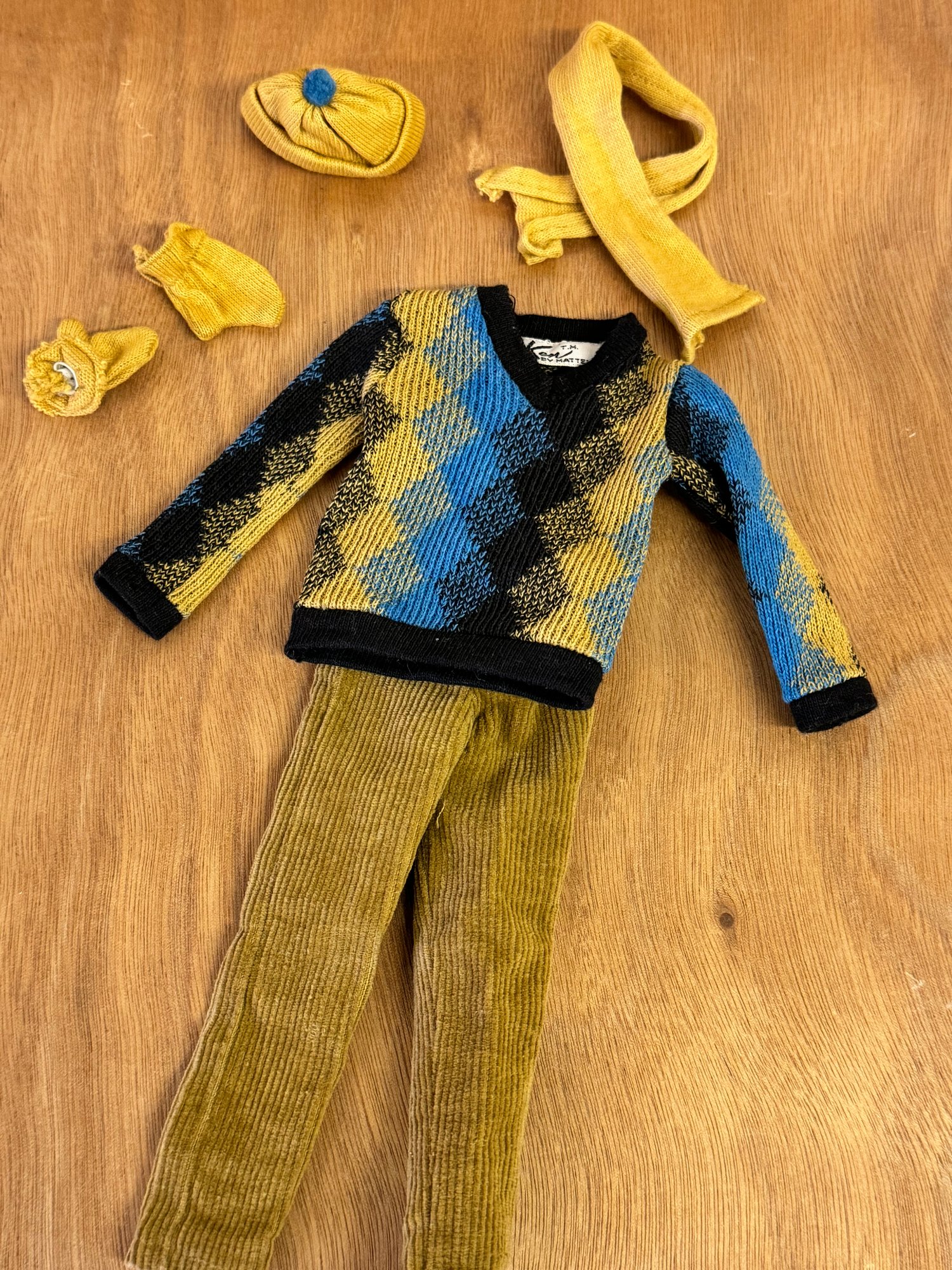 Vintage Barbie: Ken Fun On Ice Outfit #15756 | Auctionninja.com