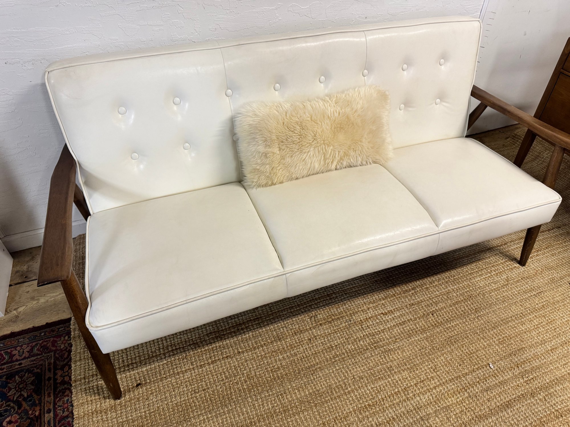 White Vinyl Mid Century Style Couch #17150 | Auctionninja.com