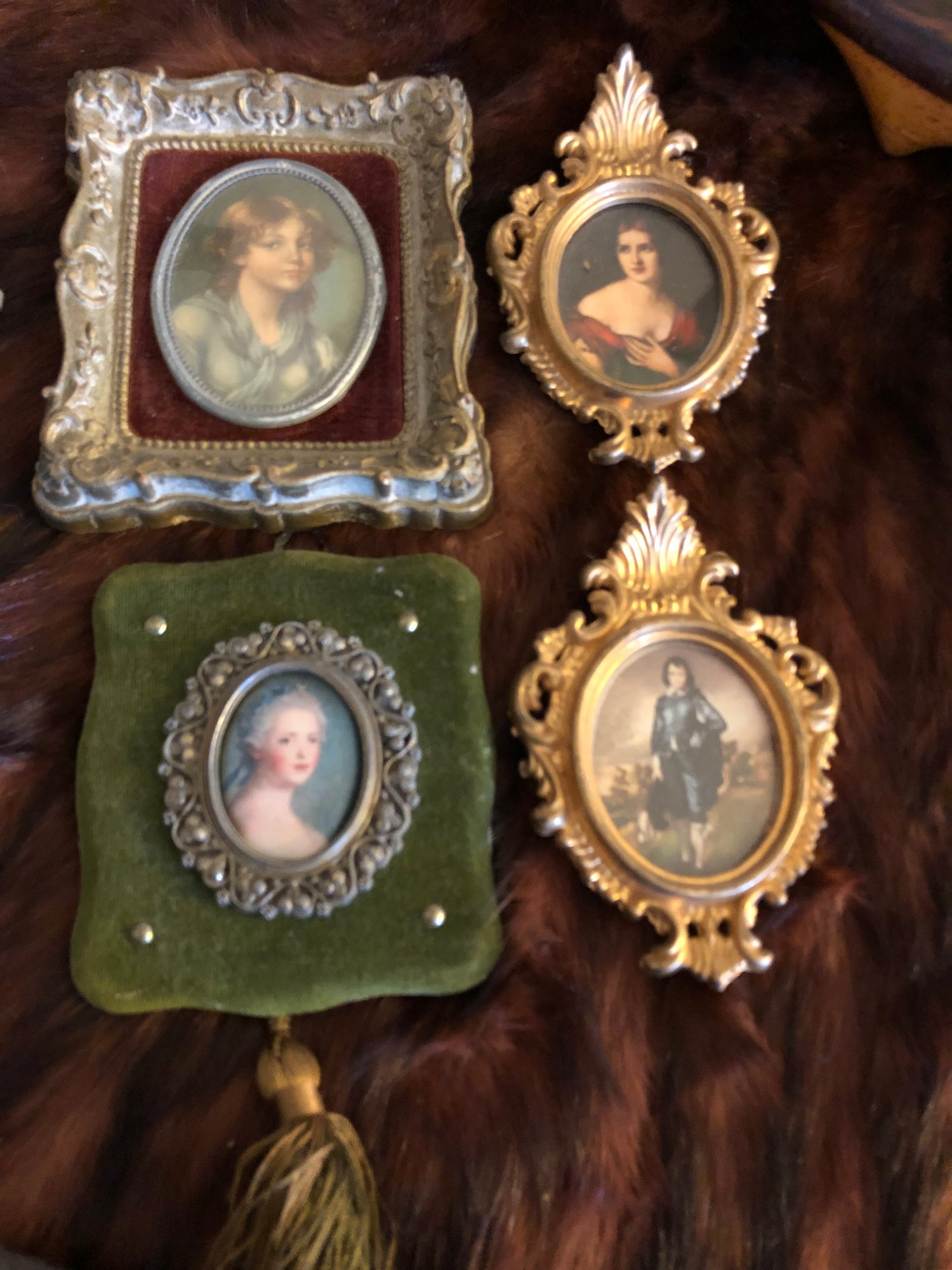 Small Victorian Pictures #7418 | Auctionninja.com