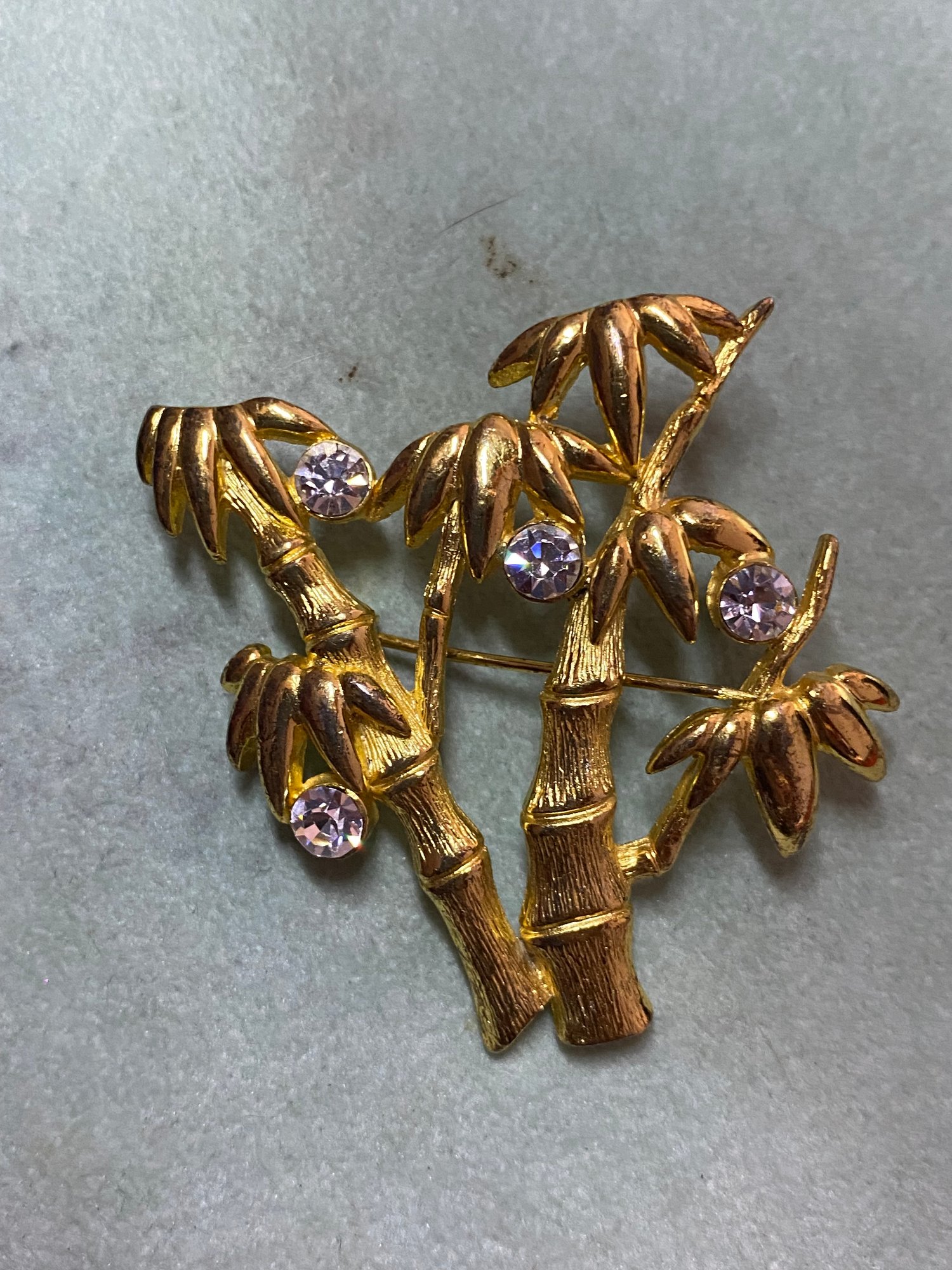 Bamboo Pin #6488 | Auctionninja.com