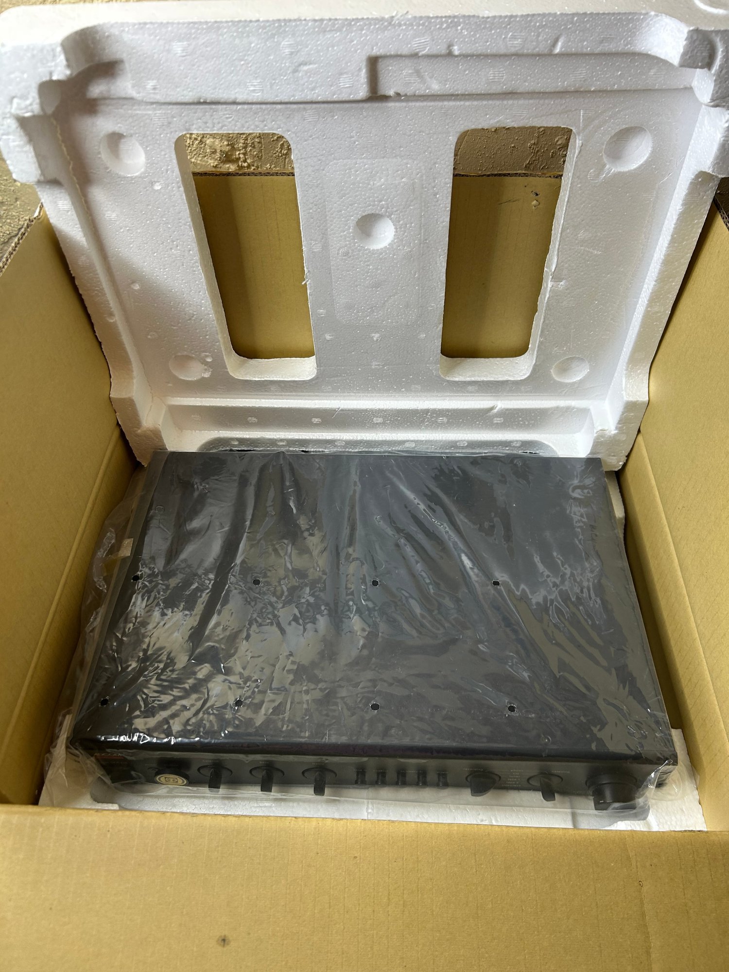 ADCOM GFP-555a Brand New In Box #40502 | Auctionninja.com