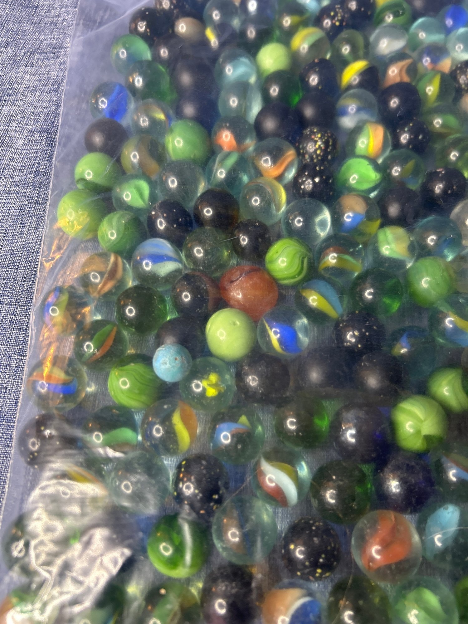 Cats Eye And Random Marbles #37183 | Auctionninja.com