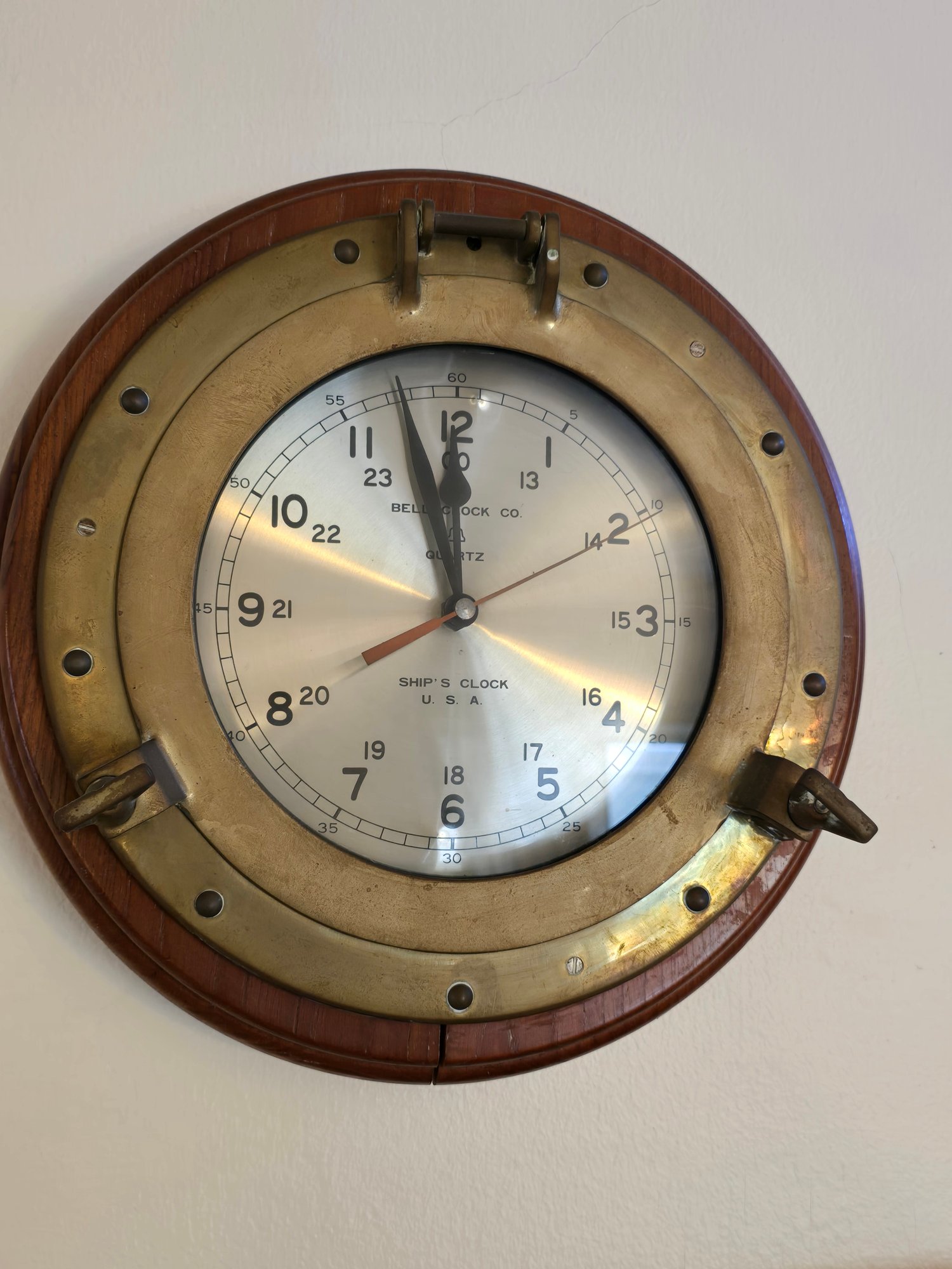 Vintage Bell Clock Co. Quartz Ships Port Hole Brass & Oak Wall Clock ...