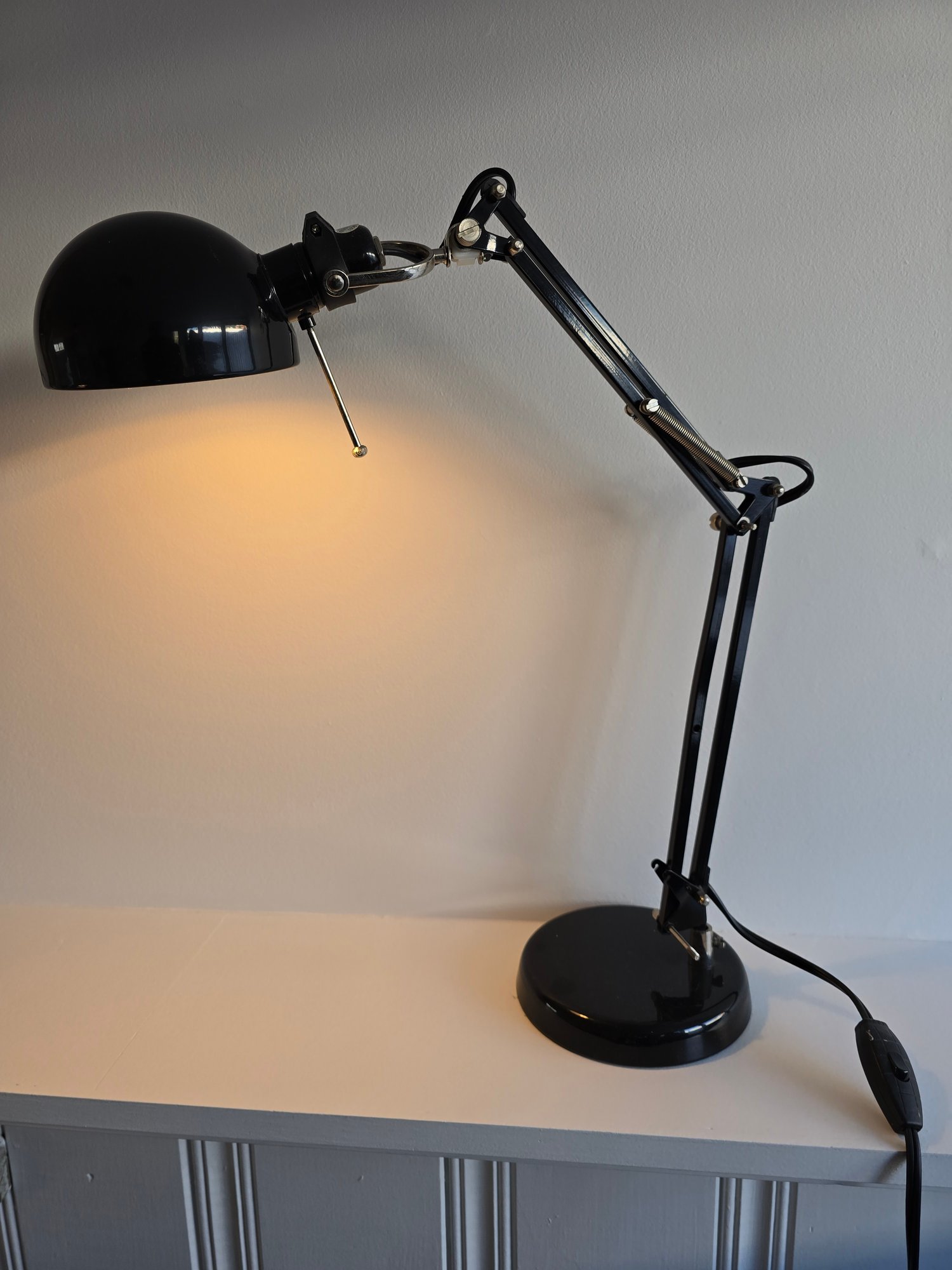 Black Adjustable Neck Desk Lamp #63852 | Auctionninja.com