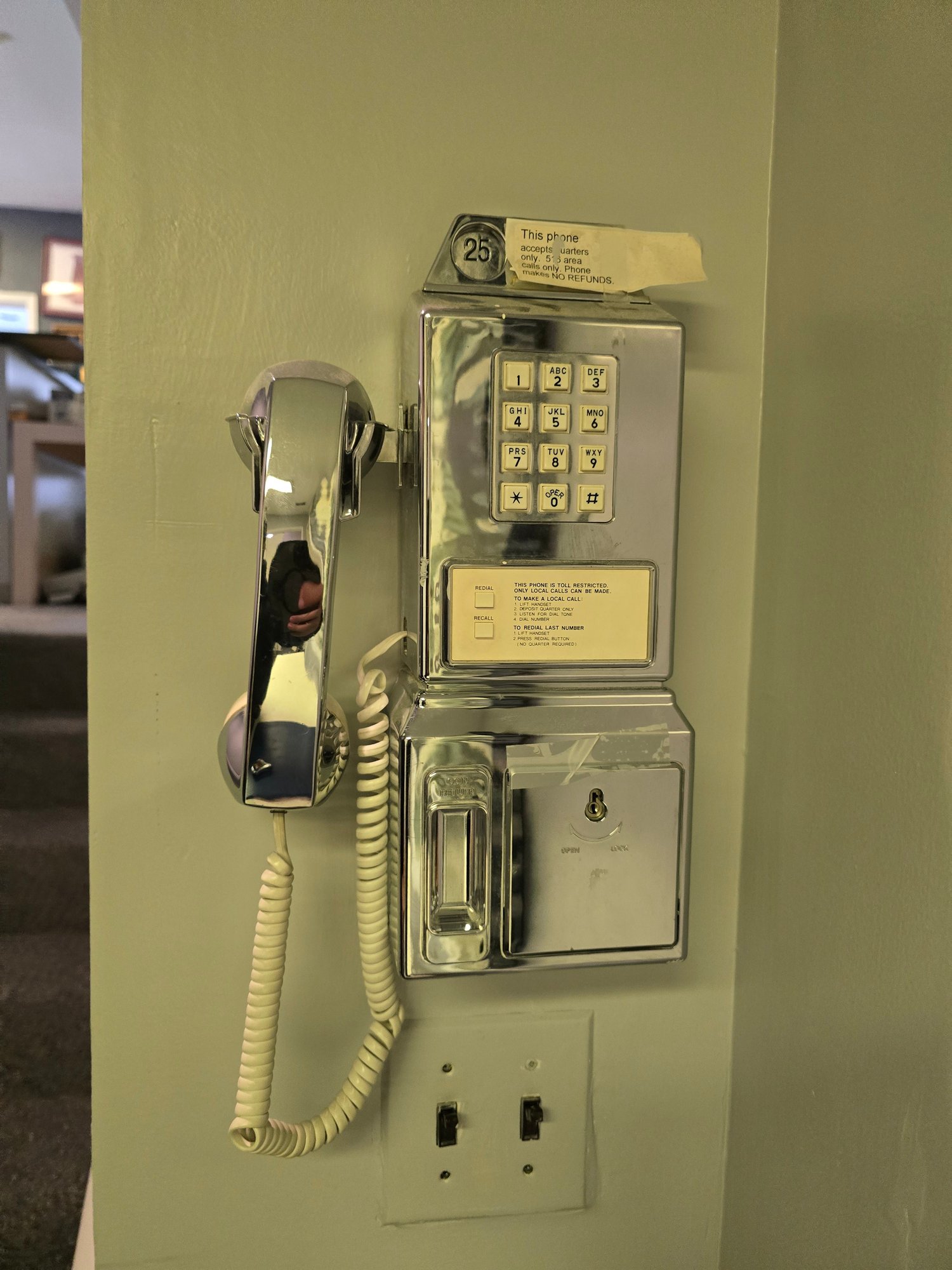 Vintage Wall Mount Payphone #66677 | Auctionninja.com