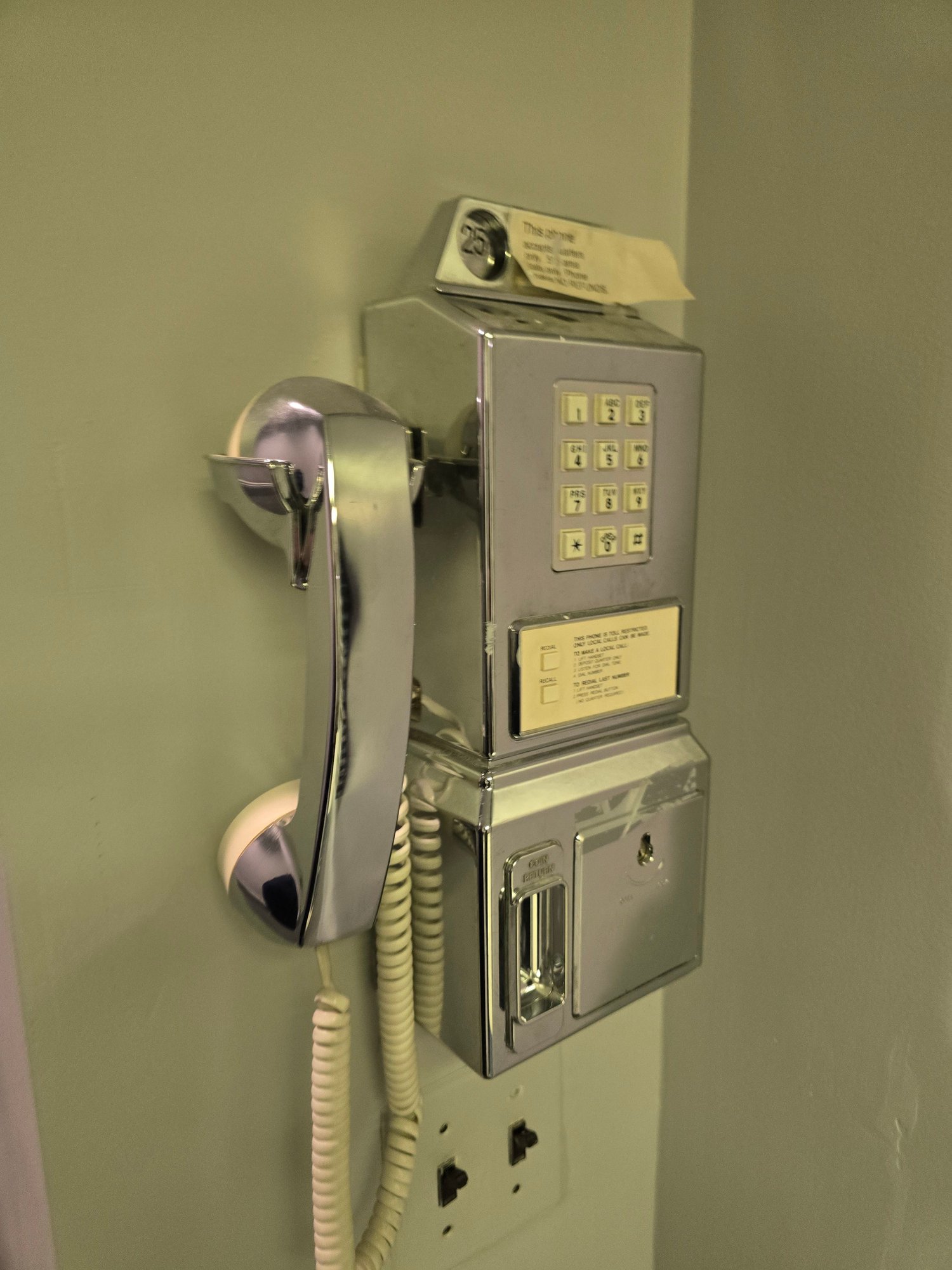 Vintage Wall Mount Payphone #66677 | Auctionninja.com