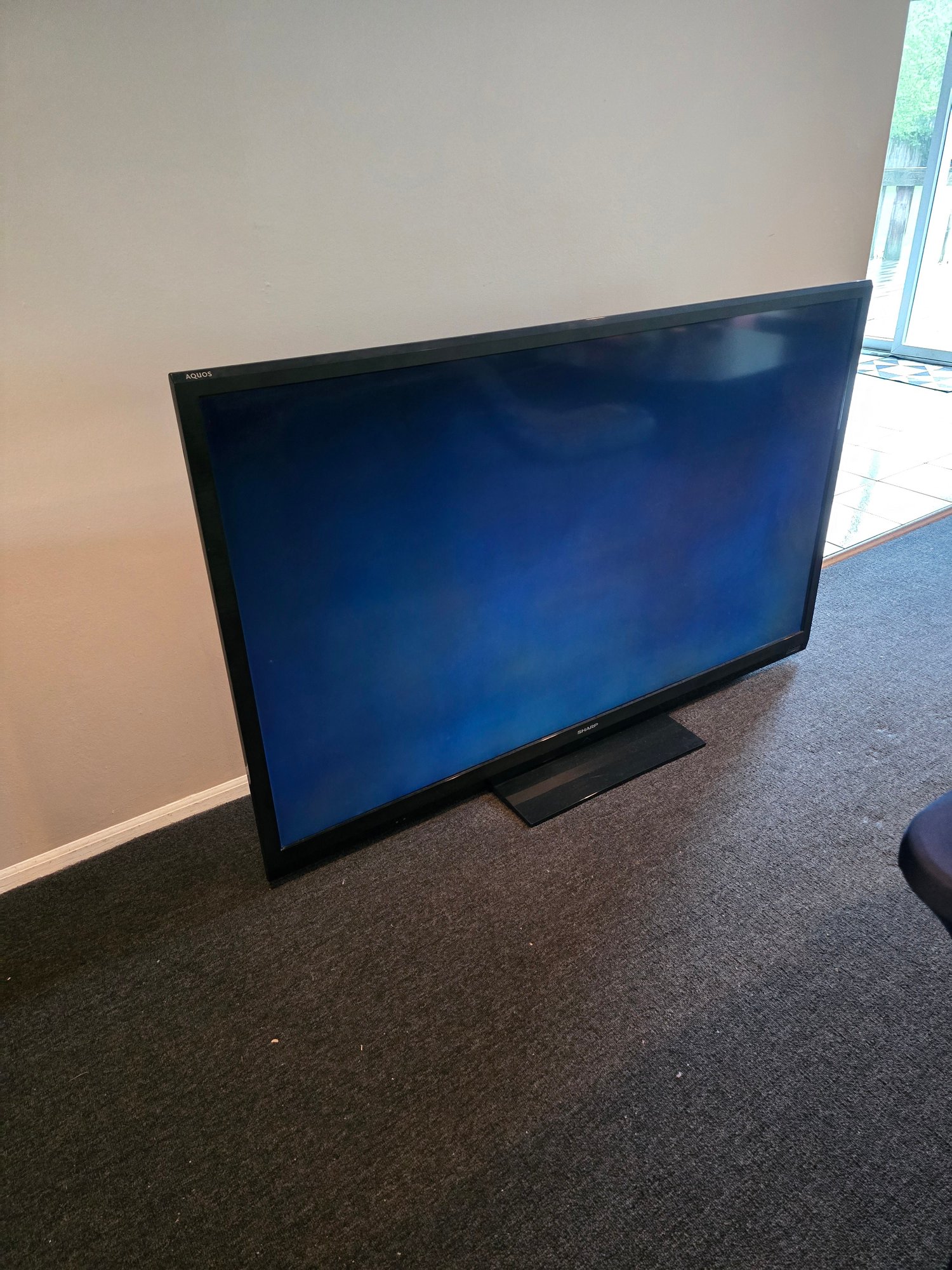 Working Sharp Aquos TV, Model LC-70LE600U #67492 | Auctionninja.com