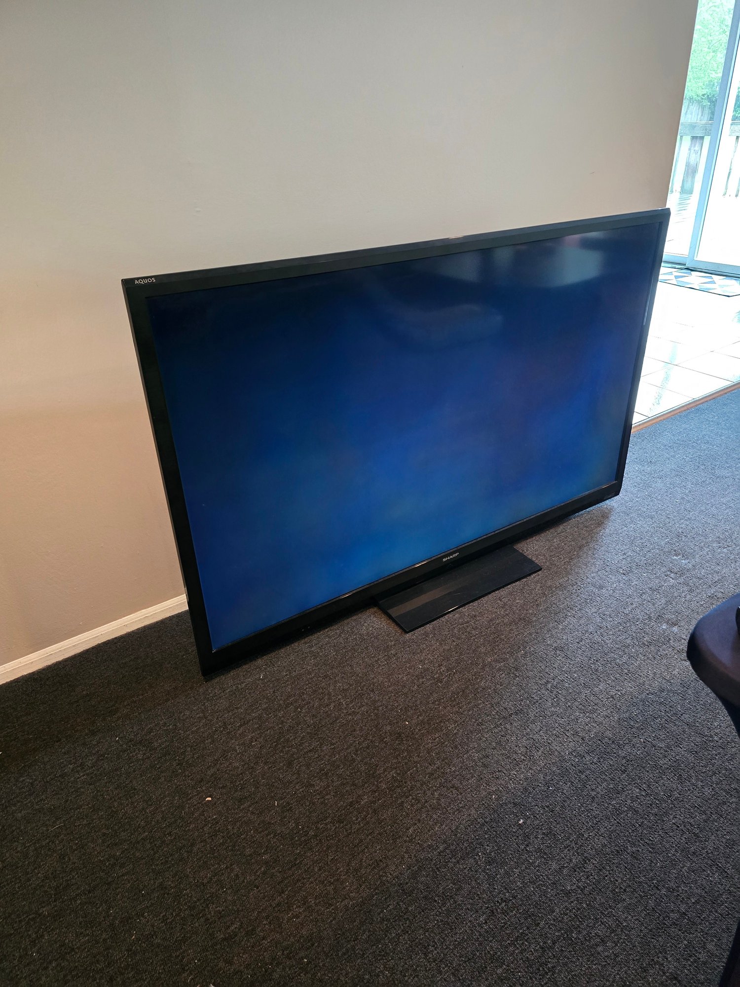 Working Sharp Aquos TV, Model LC-70LE600U #67492 | Auctionninja.com