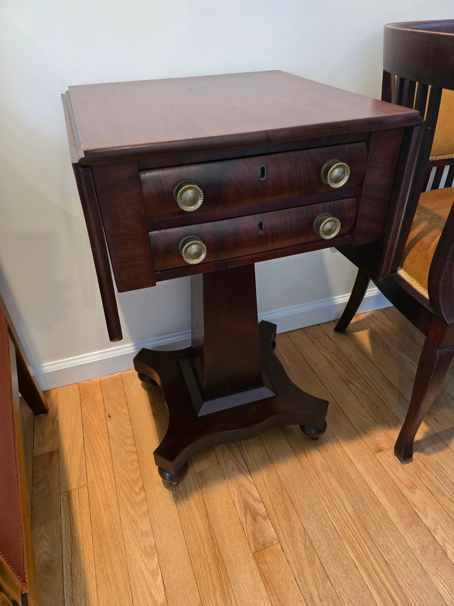 Antique Circa 1840-1850 Mahogany Sewing Table #72879 | Auctionninja.com