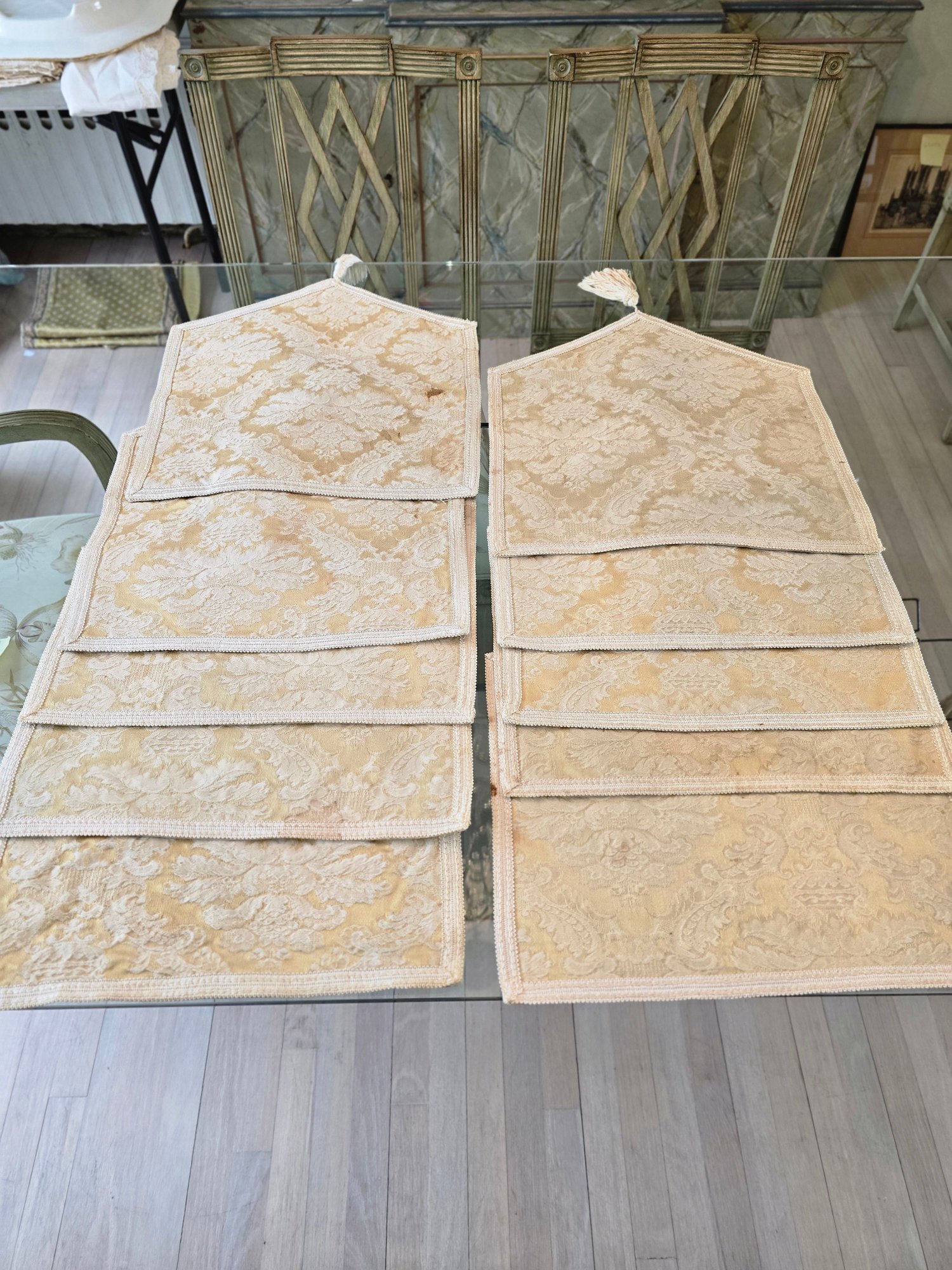 Set Of 10 Linen Table Mats #75306 | Auctionninja.com