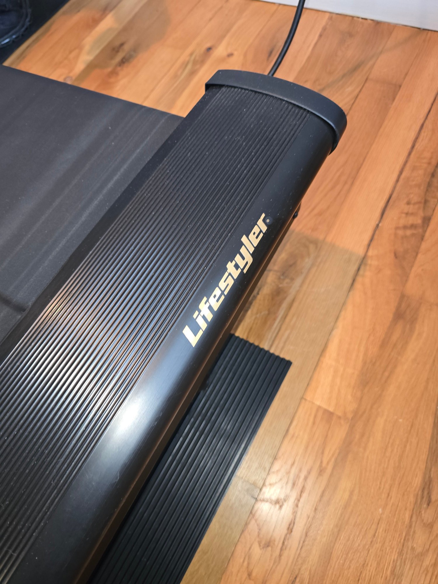 Landice L8 Treadmill #75511 | Auctionninja.com