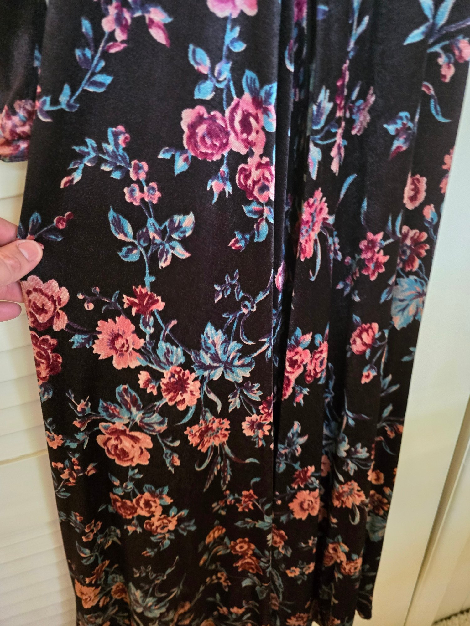 Vintage Long-sleeved, Flowy Maxi Style With Colorful Pink/blue Floral ...