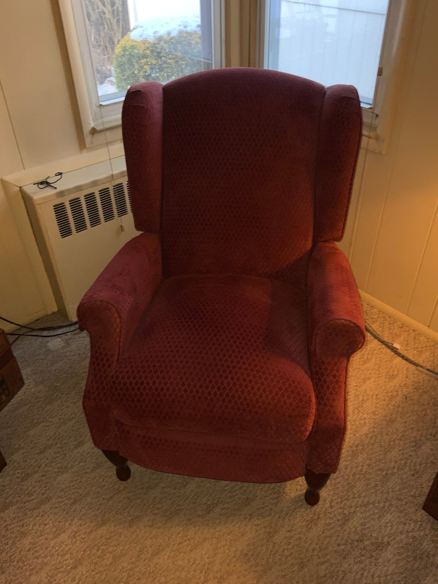 Maroon Diamond Pattern Recline Chair #64006 | Auctionninja.com