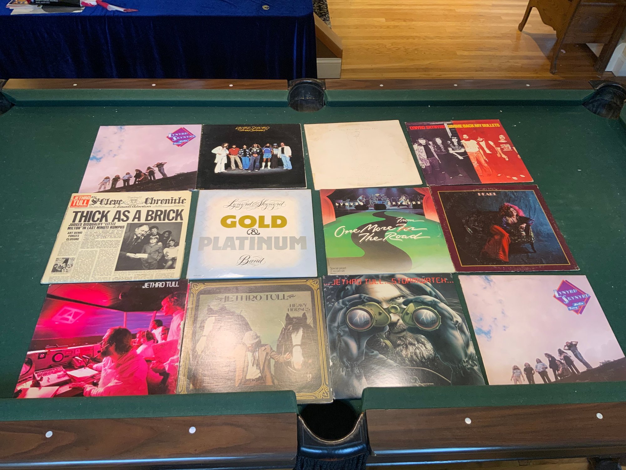 Lot Of 12 Mixed Records R1 #73322 | Auctionninja.com