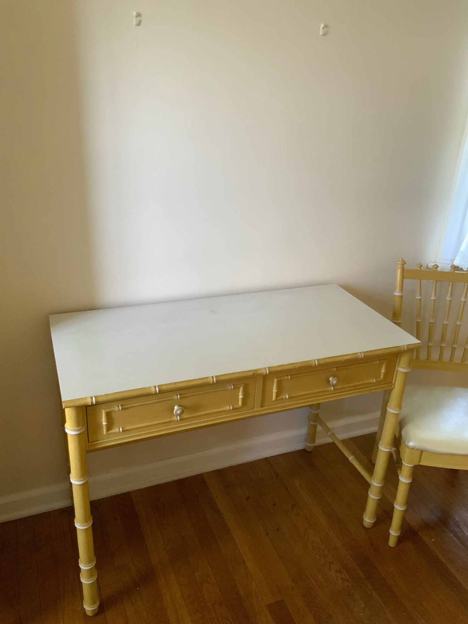Thomasville Yellow Wooden Desk With Matching Chair #70729 ...