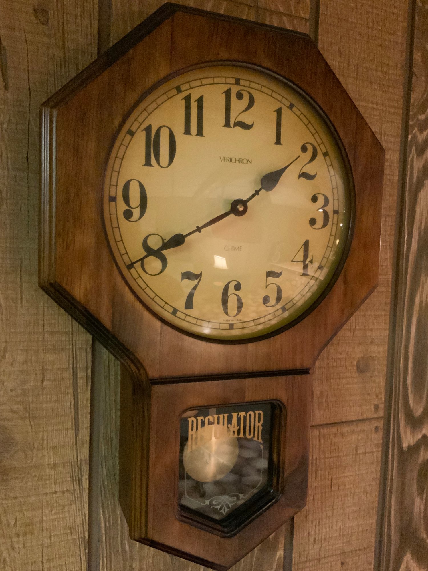 Traditional Verichron Pendulum Wall Clock #52996 | Auctionninja.com