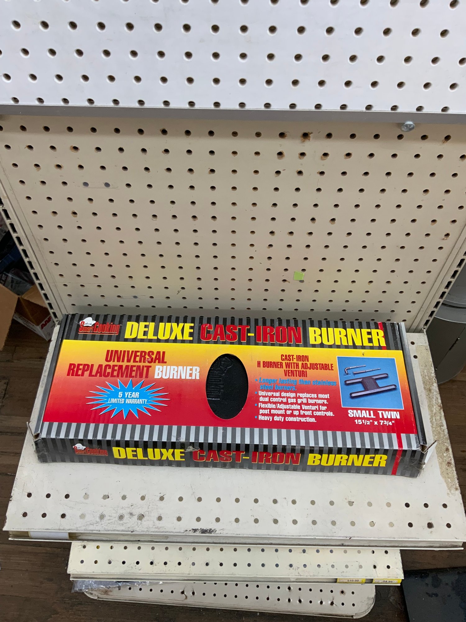 Brand New In Box Deluxe Cast Iron Burner #60666 | Auctionninja.com