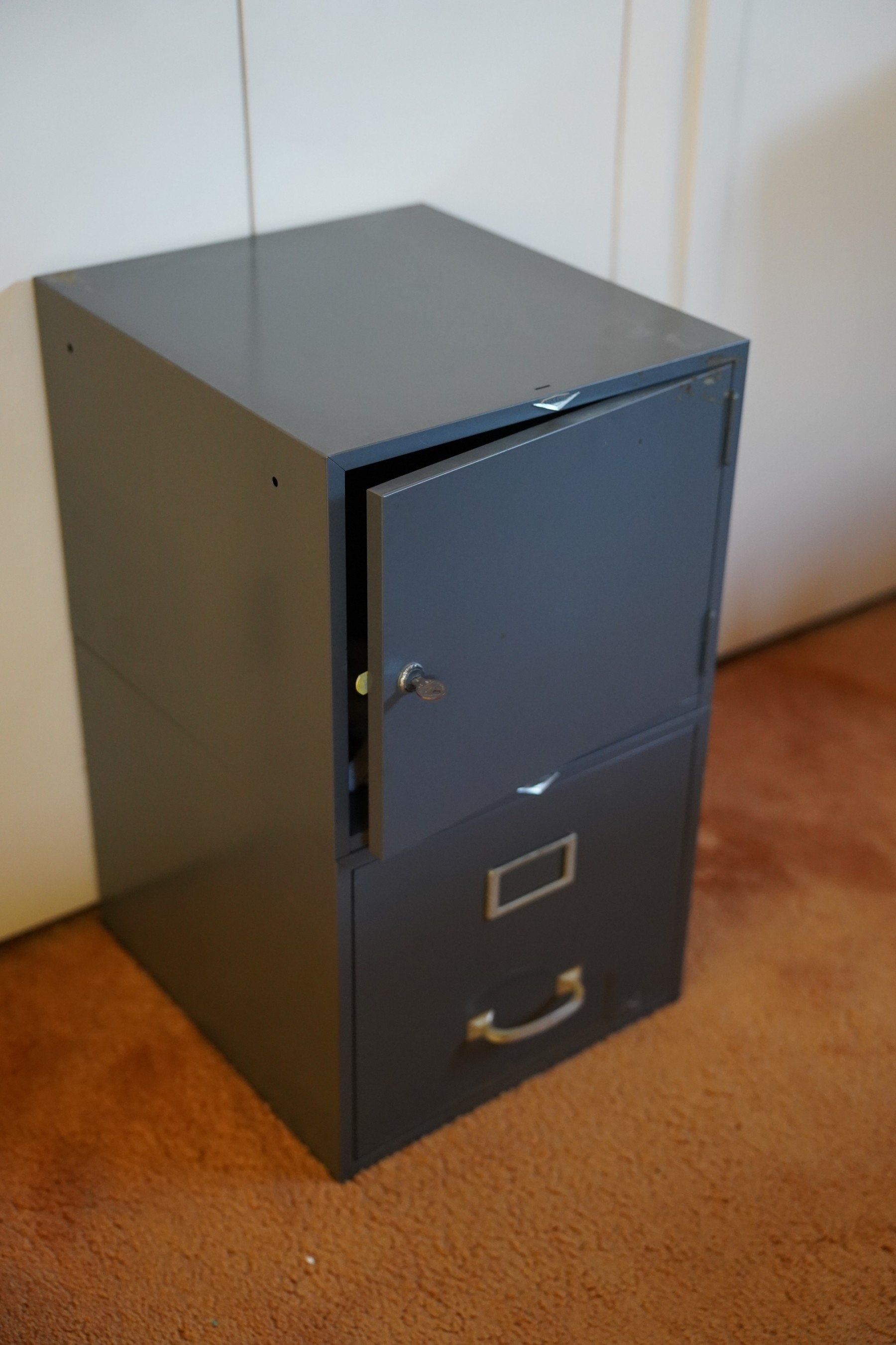 Great For Any RoomOffice-Small Metal Safe*cabinet With Key #55349 ...