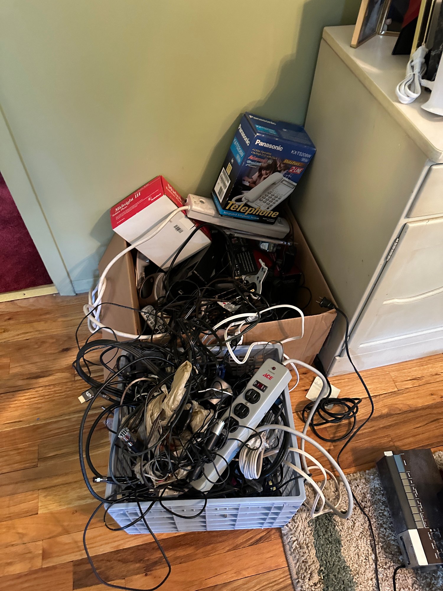 Mixed Lot Of Wires And Extension Cords #15513 | Auctionninja.com