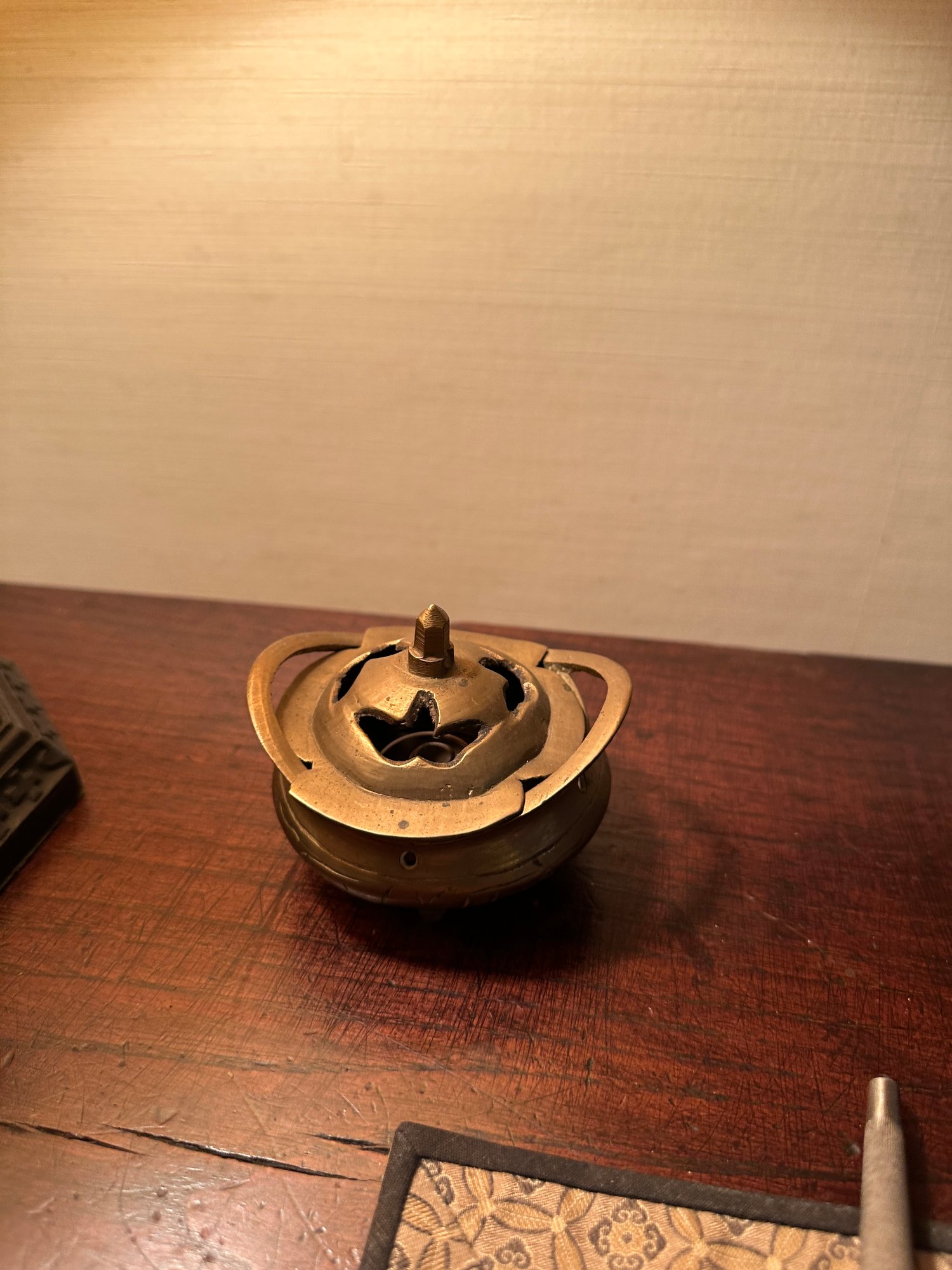 Antique Chinese Brass Incense Sensor Burner #11767 | Auctionninja.com