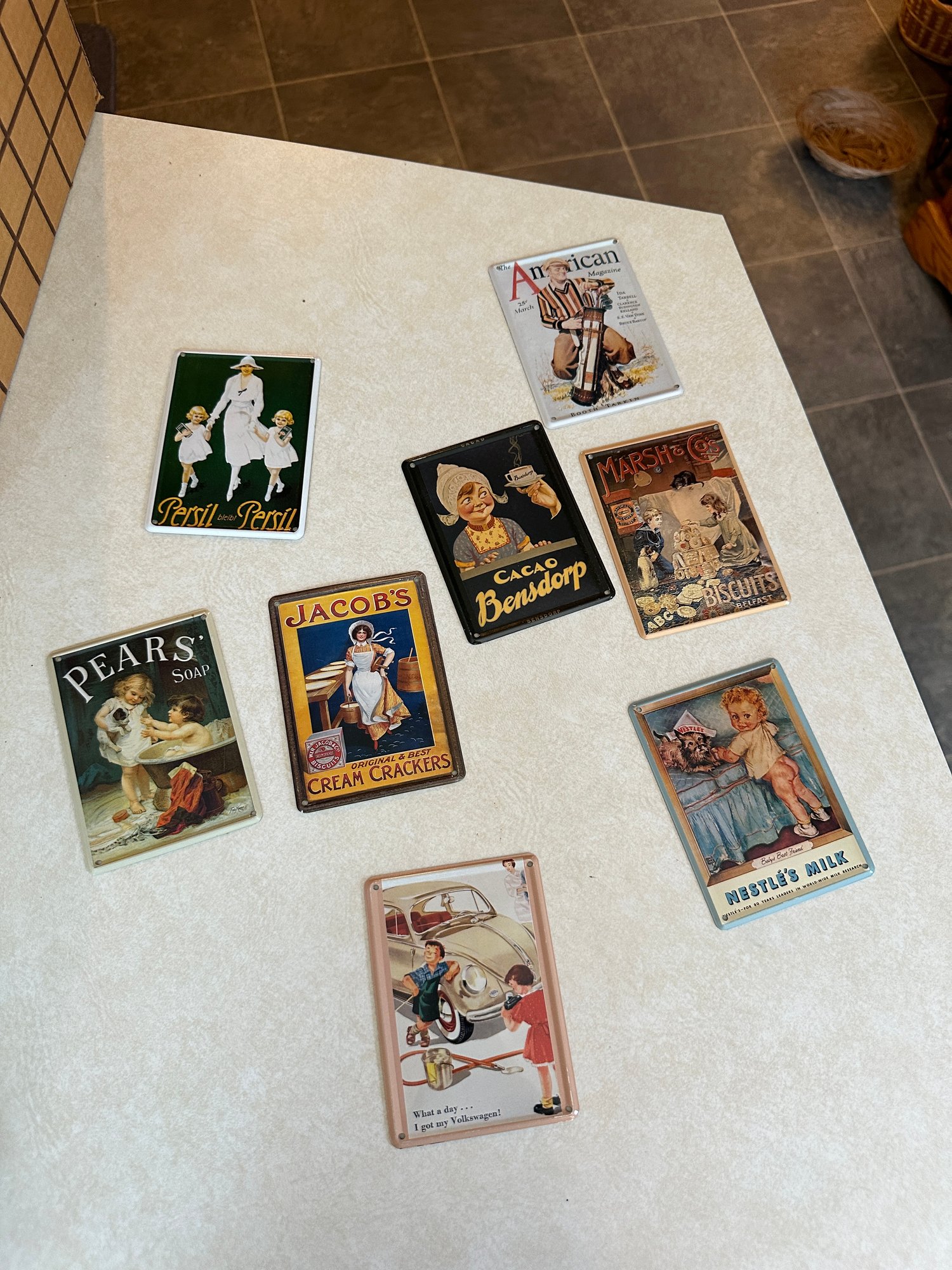 Collectable Tin Cards With Magnet #12448 | Auctionninja.com