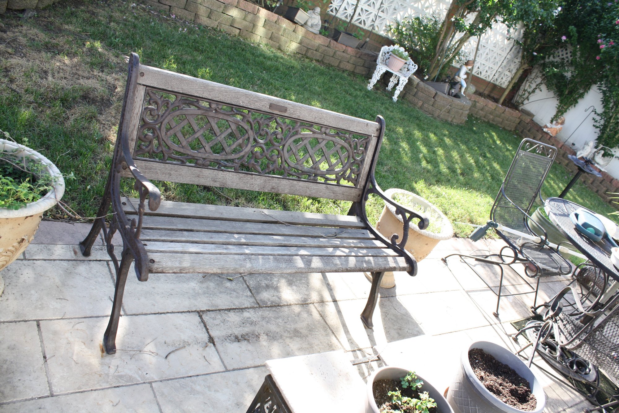 Berkeley Forge & Iron Garden Bench #29625 | Auctionninja.com