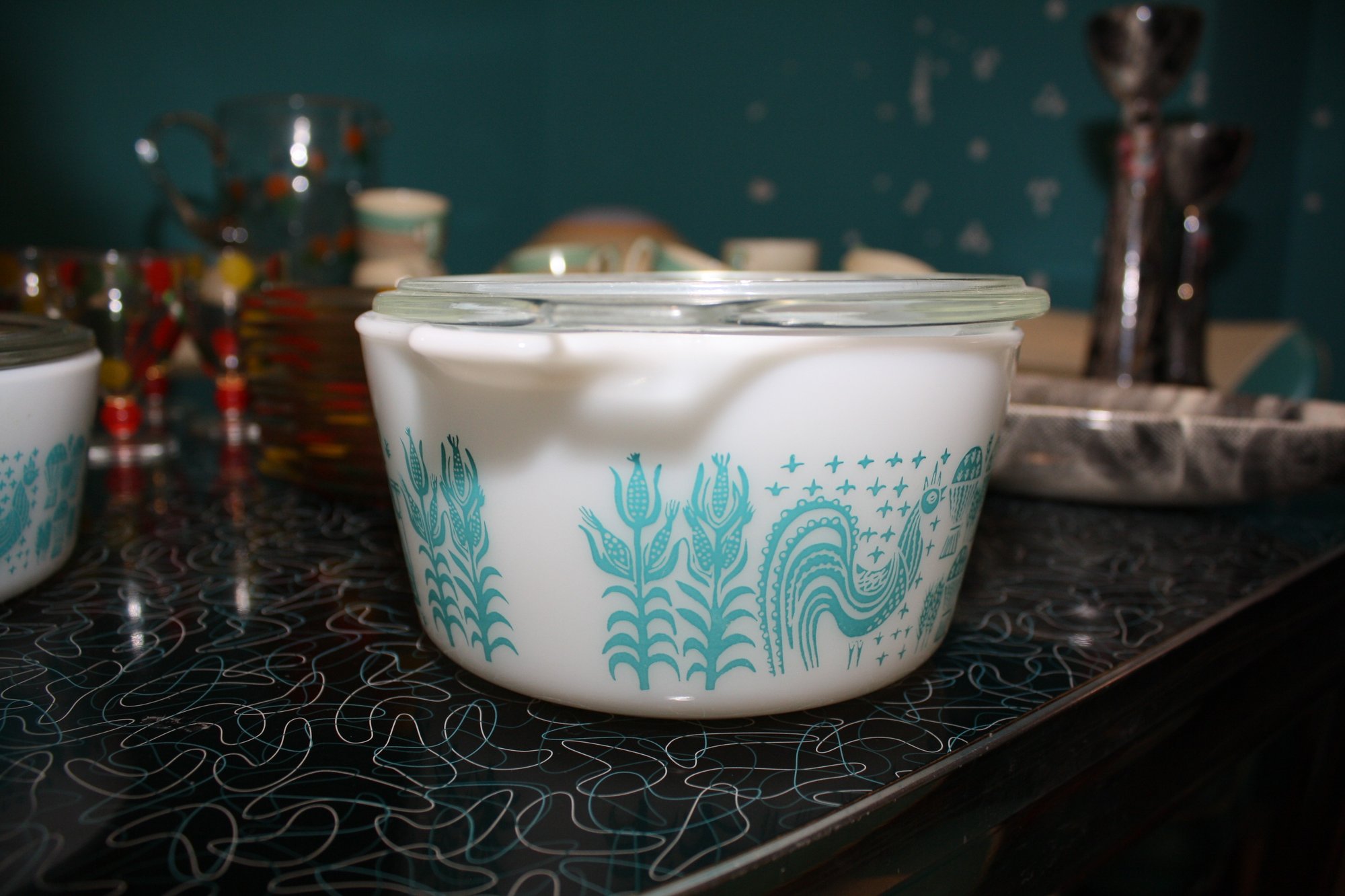 Vintage Pyrex "Friendship" Cinderella Mixing Bowl #26901 | Auctionninja.com