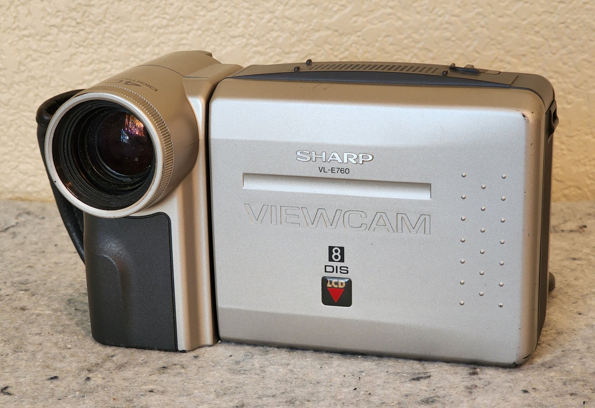 Vintage SHARP Model VL-E76OU VIEWFINDER #20750 | Auctionninja.com