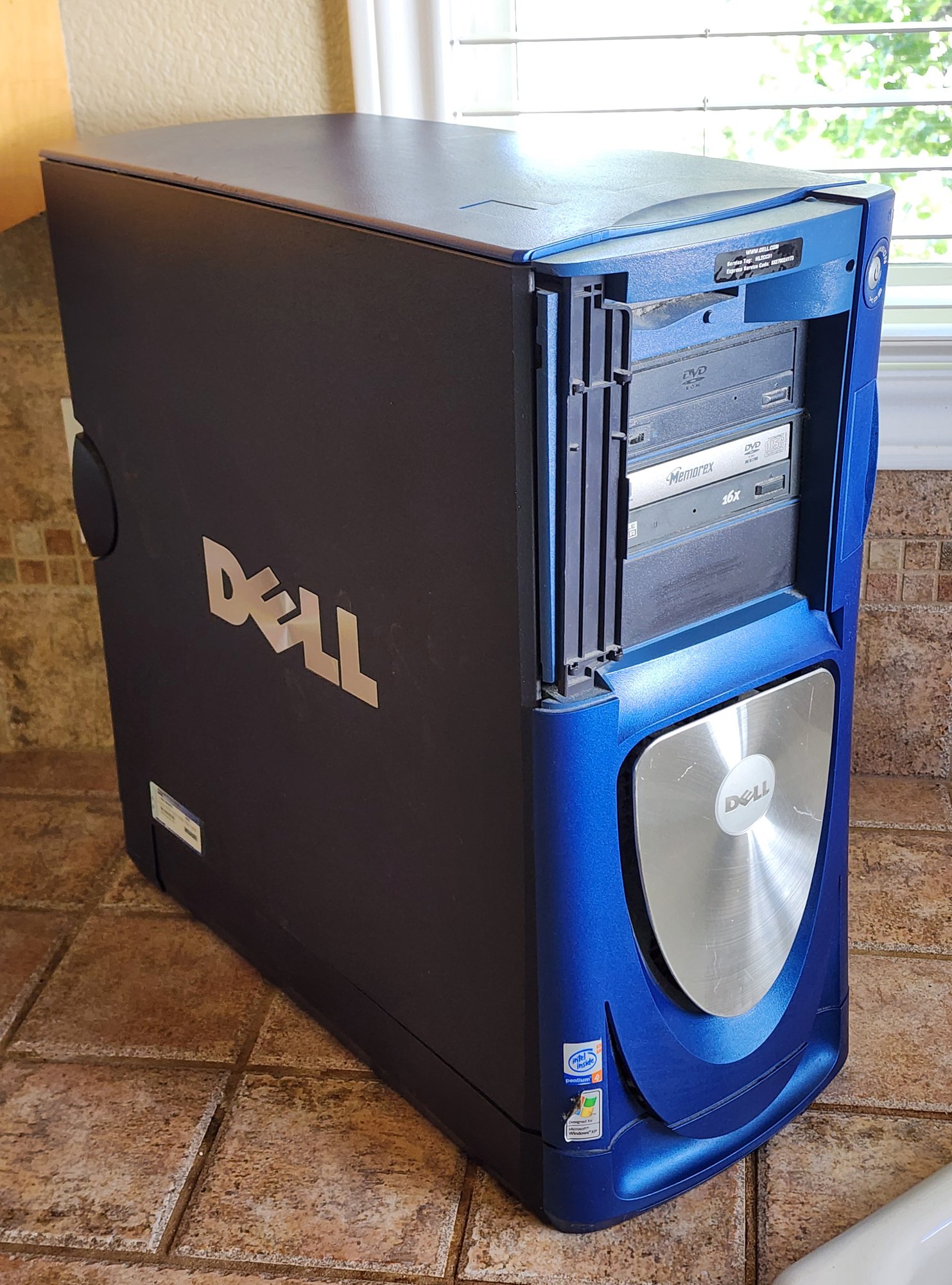 DELL DIMENSION XPS Desktop Computer System #20946 | Auctionninja.com
