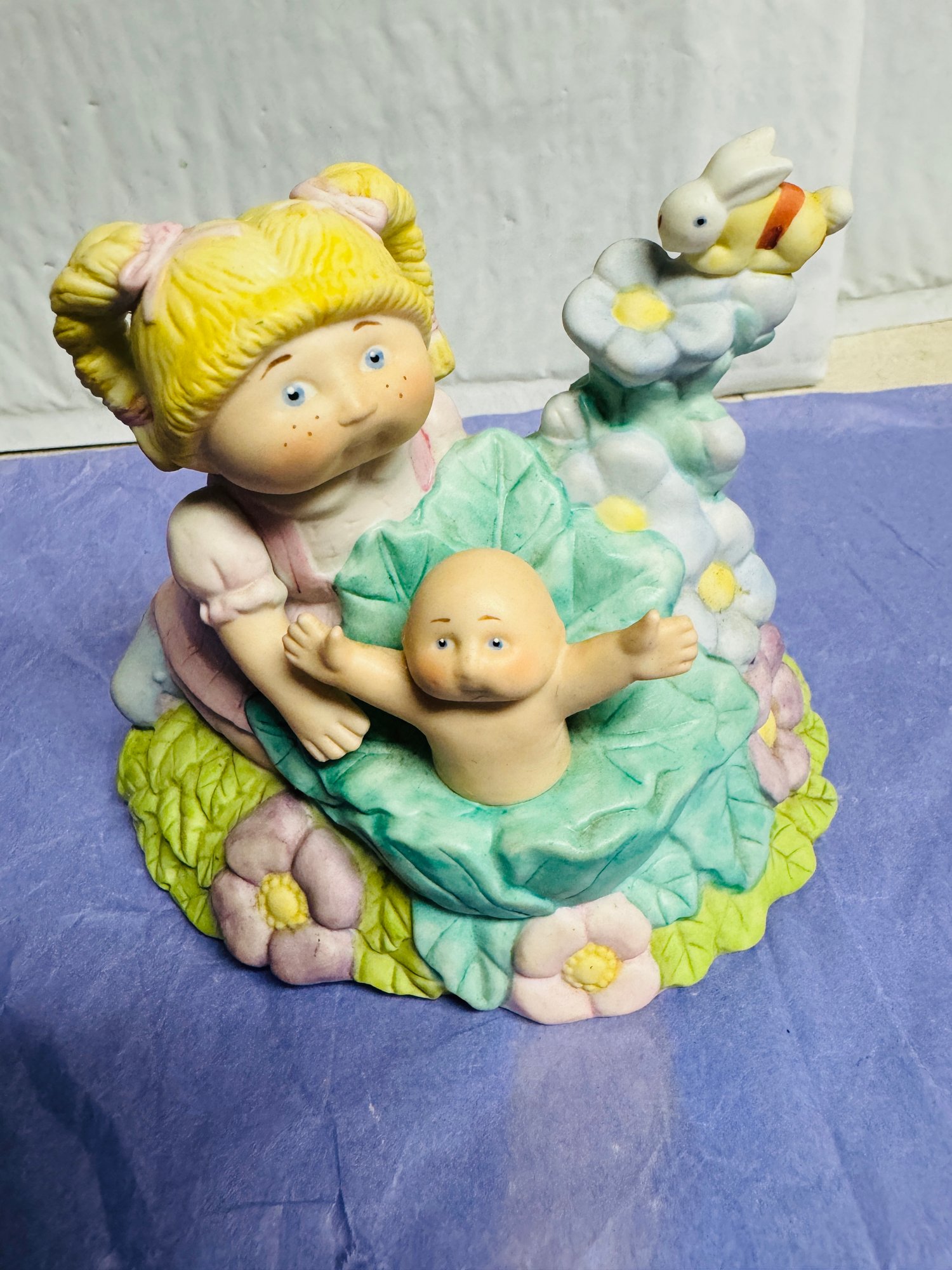 1984 VINTAGE CABBAGE PATCH KIDS PORCELAIN MUSIC BOX "FUN IN THE GARDEN ...
