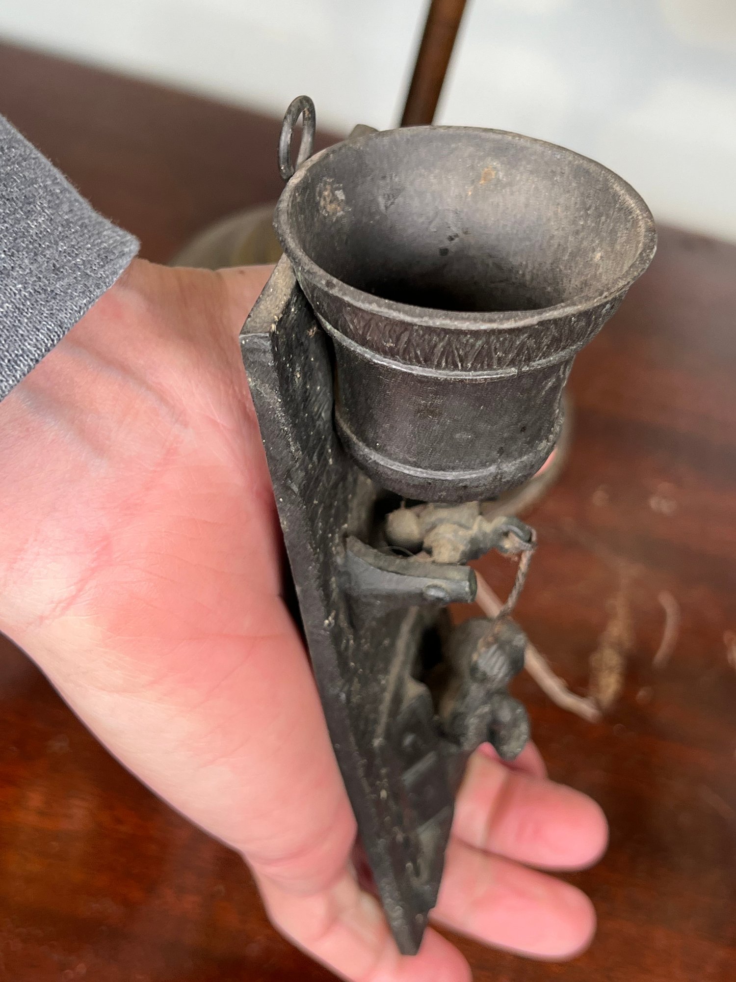 4 - UNUSUAL AGLAE MONKEY PULLING BELL? METAL #25400 | Auctionninja.com