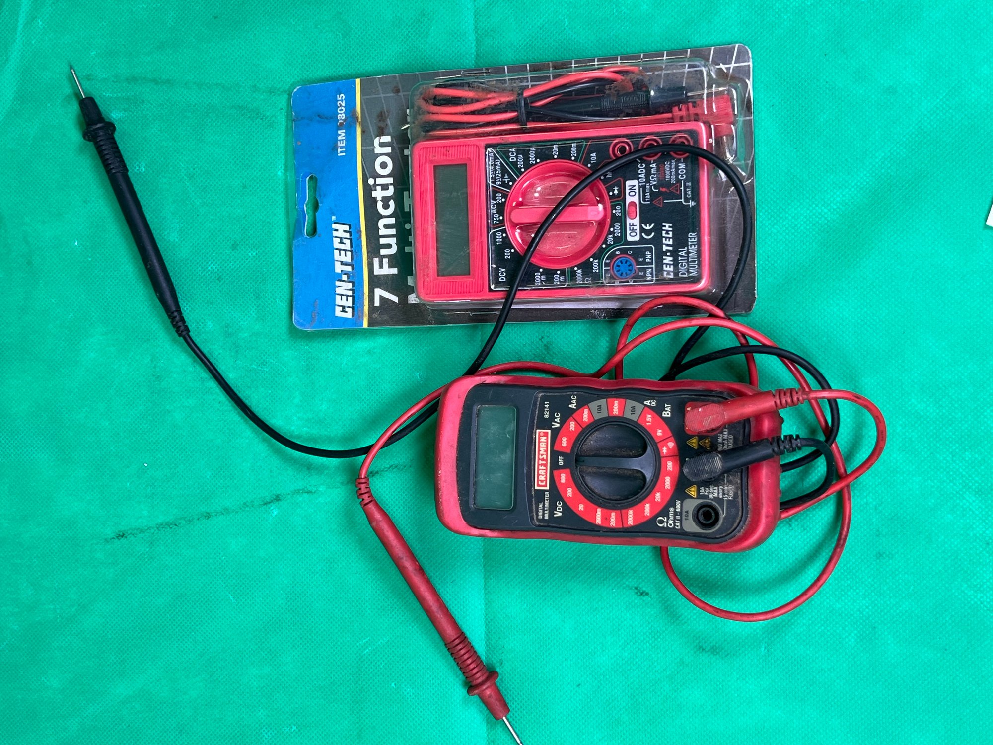 53 - CRAFTSMAN MULTIMETER AND CEN TECH MULTIMETER #22976 | Auctionninja.com