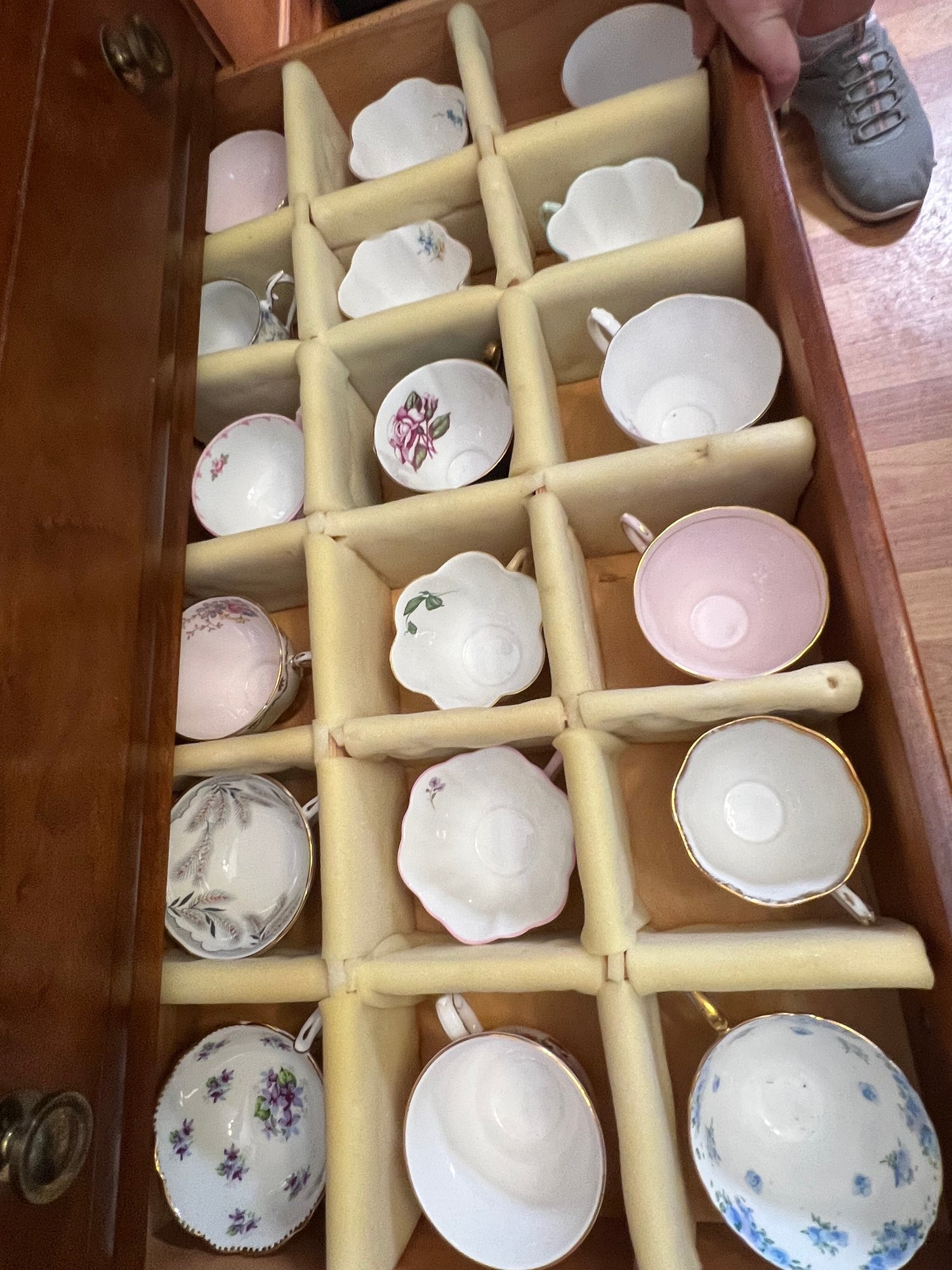 80 - NICE 2 PC. WOODEN HUTCH FULL OF AMAZING TEA CUPS! NEAR DOOR #27099 ...