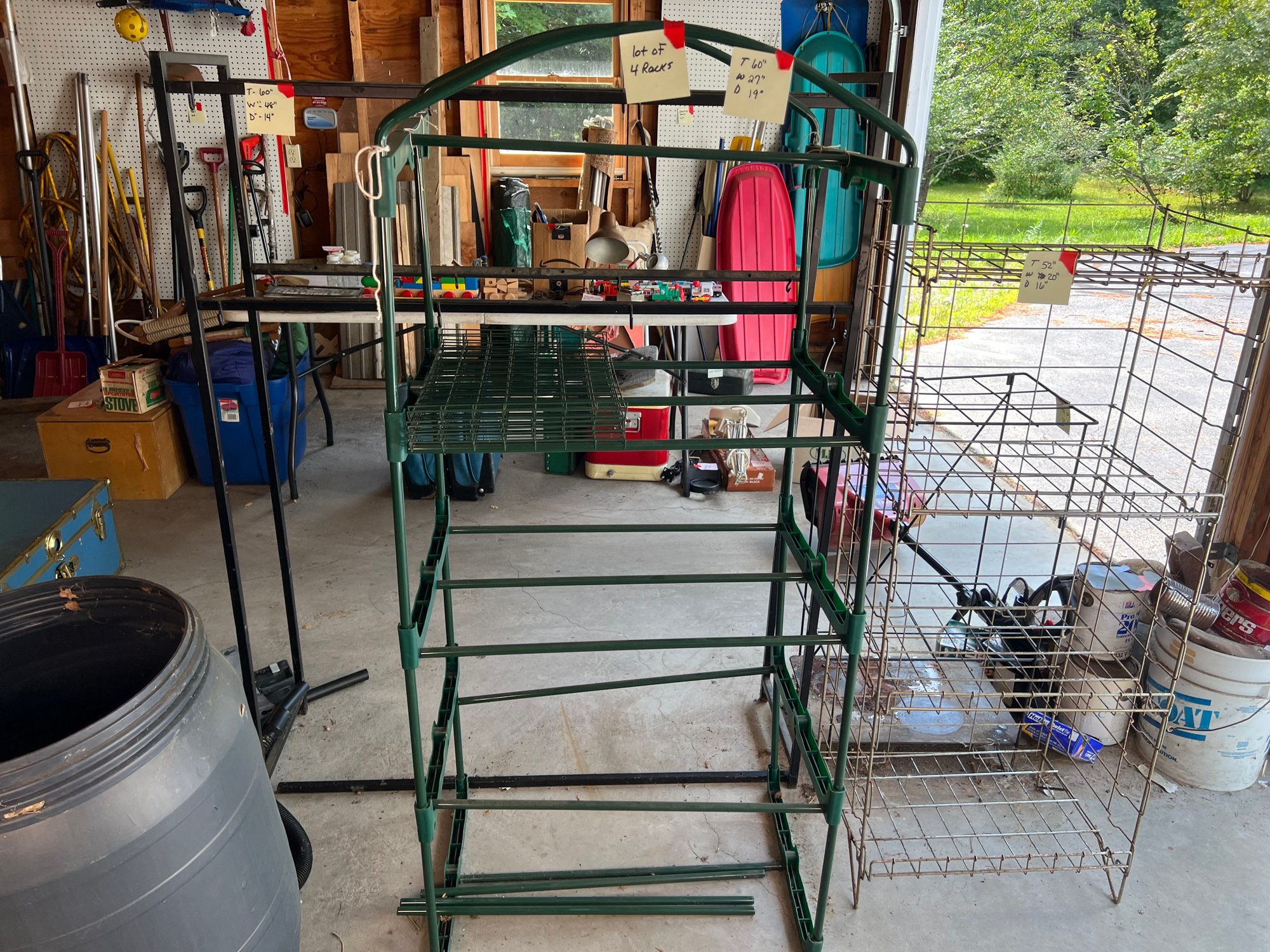 172 - LOT OF 4 RACKS #27571 | Auctionninja.com
