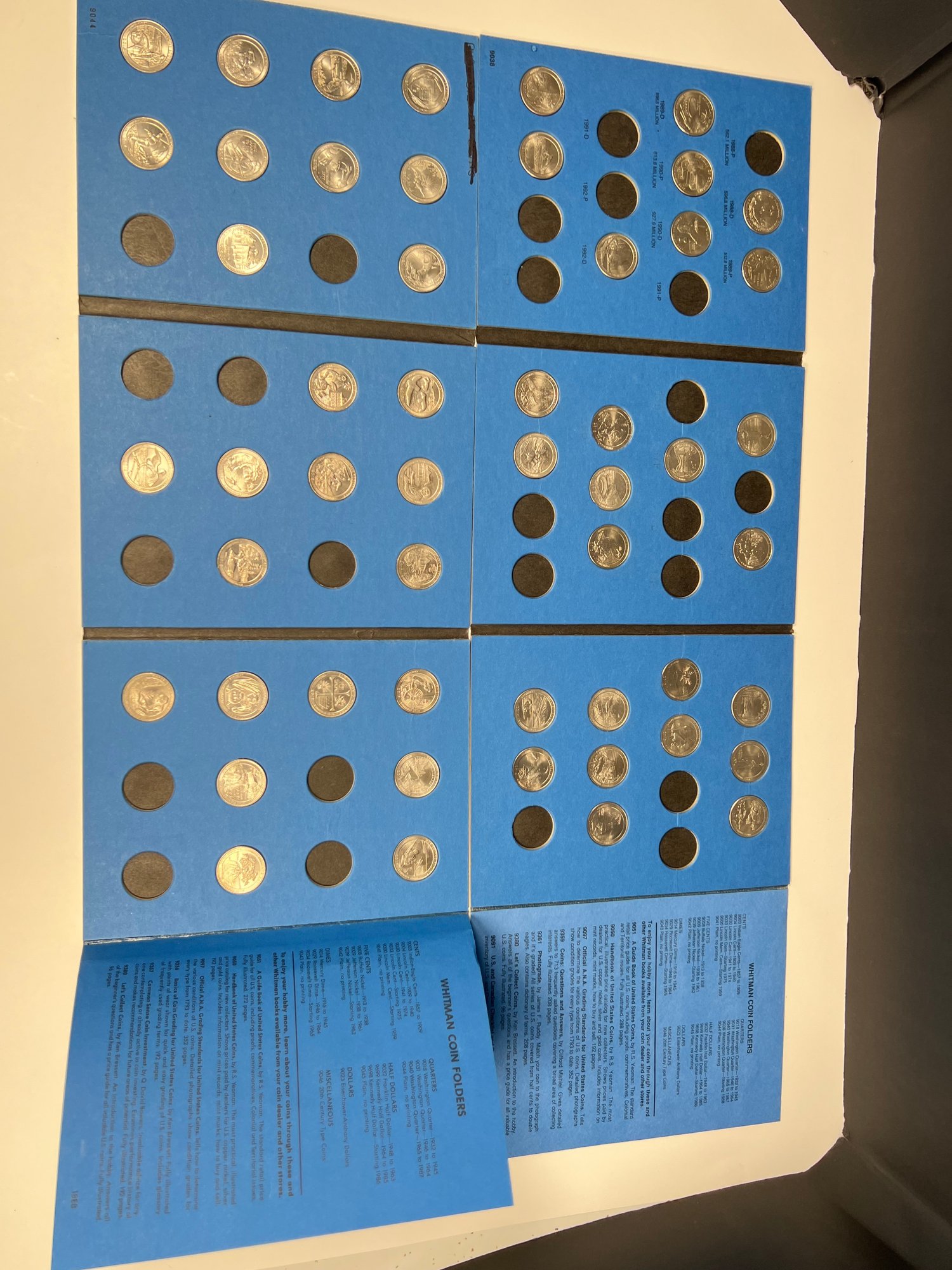 49 - WHITMAN FOLDERS WITH US QUARTERS #24849 | Auctionninja.com