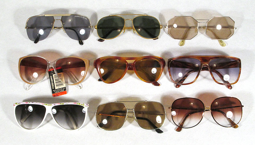 FOURTEEN PAIRS OF VINTAGE SUNGLASSES, MOST BY FOSTER GRANT, SOME NEW ...
