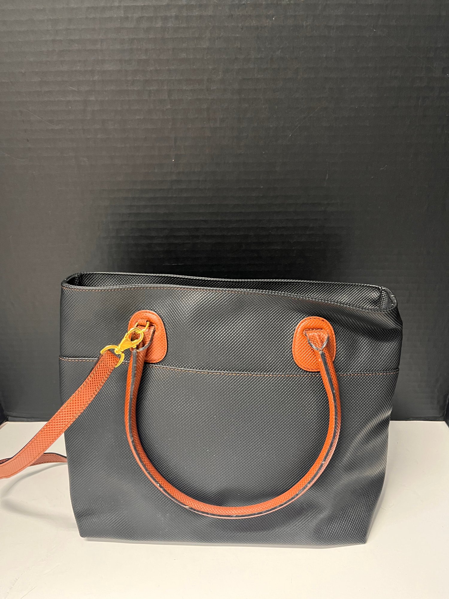 Brown & Black Tote Bag By Bottega Veneta #2669 | Auctionninja.com