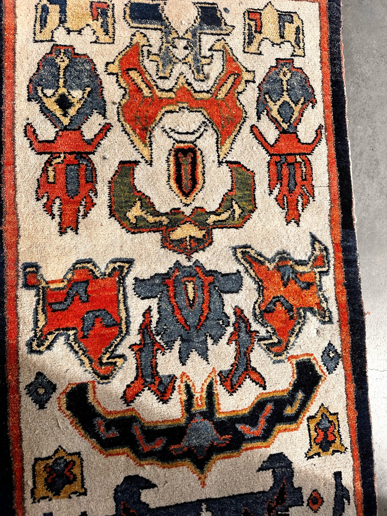 Wool Runner With Native American Inspired Pattern #2681 | Auctionninja.com