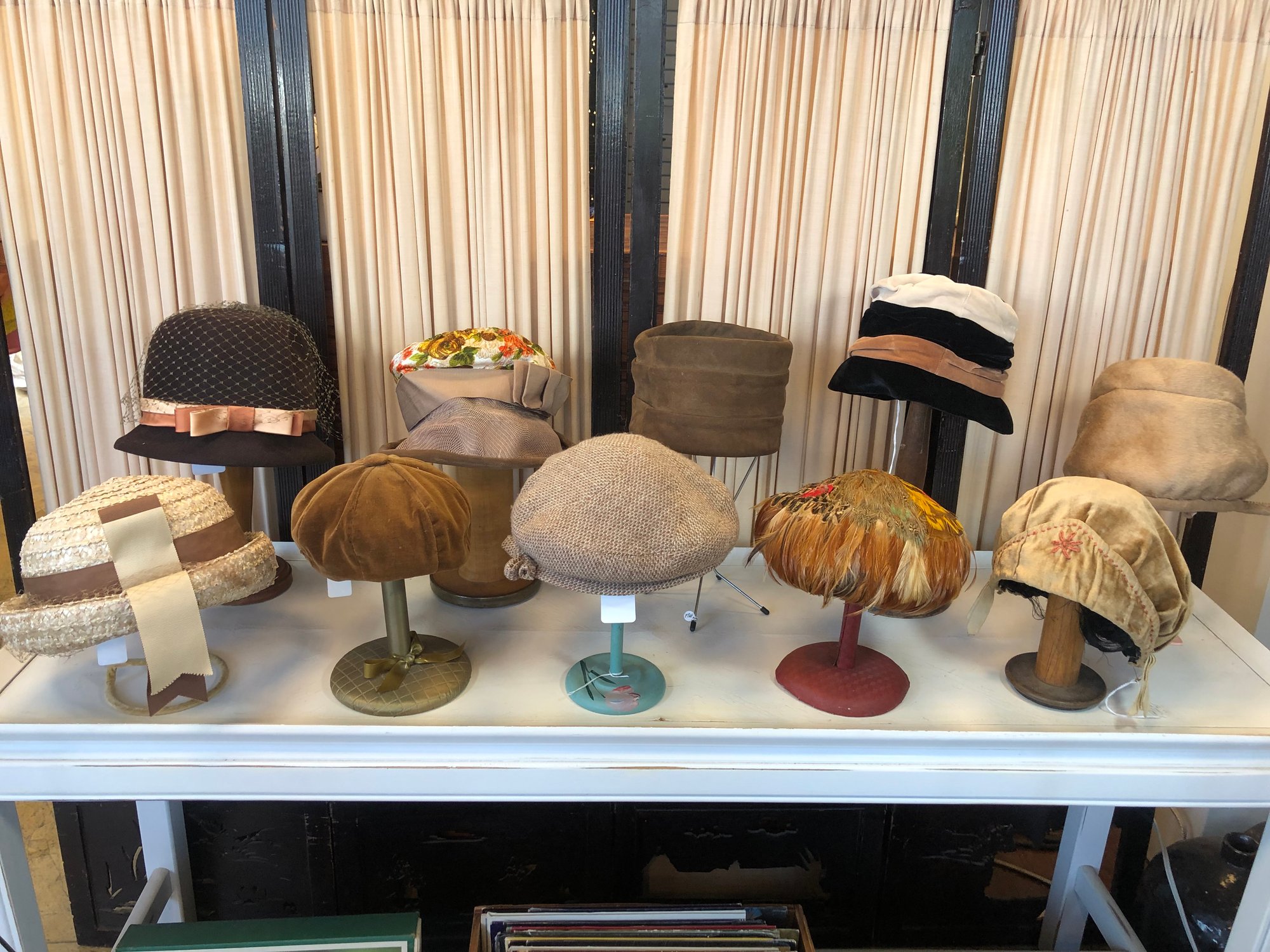 Hat Lot (HL6) #6005 | Auctionninja.com
