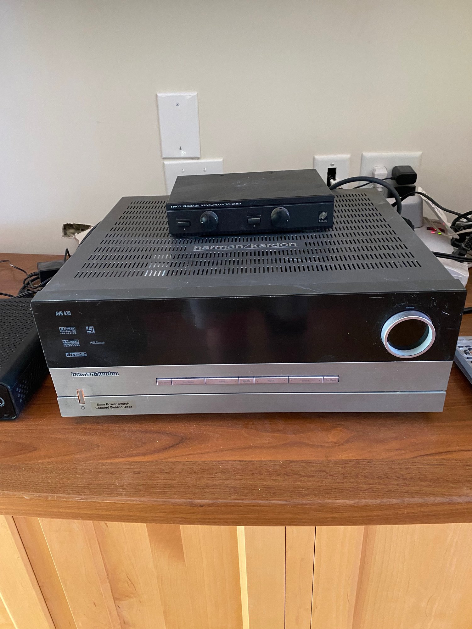 Harman Kardon AVR 430 Home Theater Receiver And Paradign Monitors ...