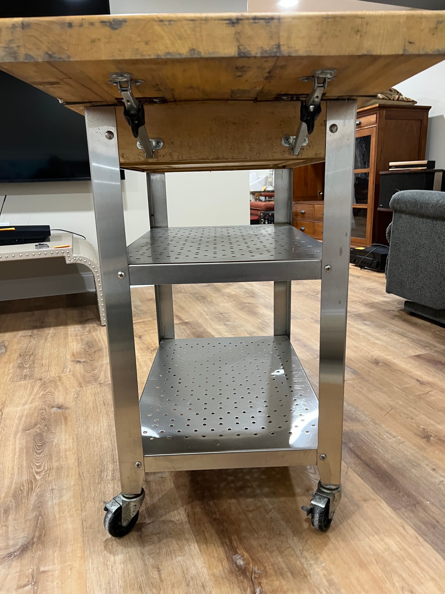 BOOS Butcher Block Cart (BMST49) #9439 | Auctionninja.com