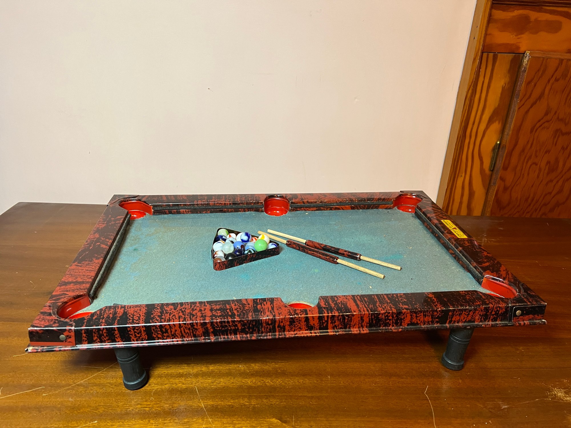Vintage Gotham Steel Mini Pool Table (USBR) #7963 | Auctionninja.com