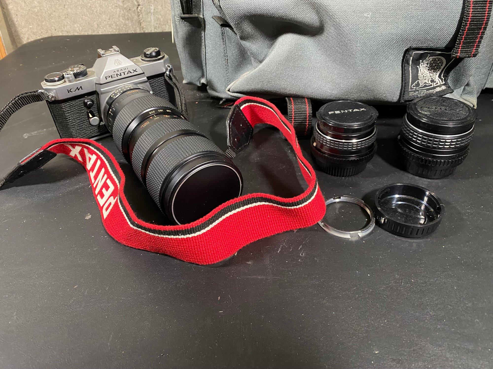 Pentax KM Camera & Lens Lot #5404 | Auctionninja.com