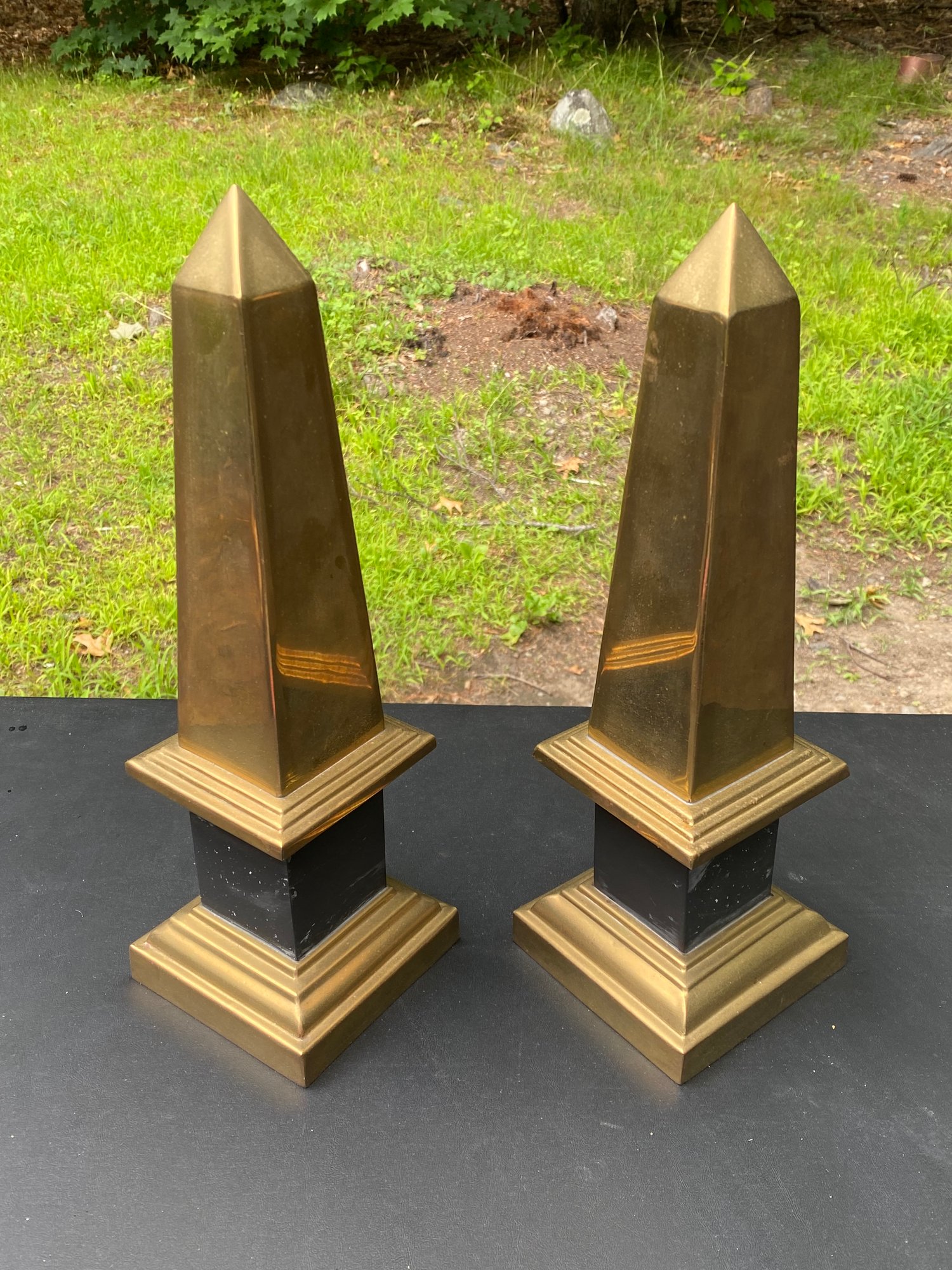 2 Metal Obelisk (G095) #5454 | Auctionninja.com