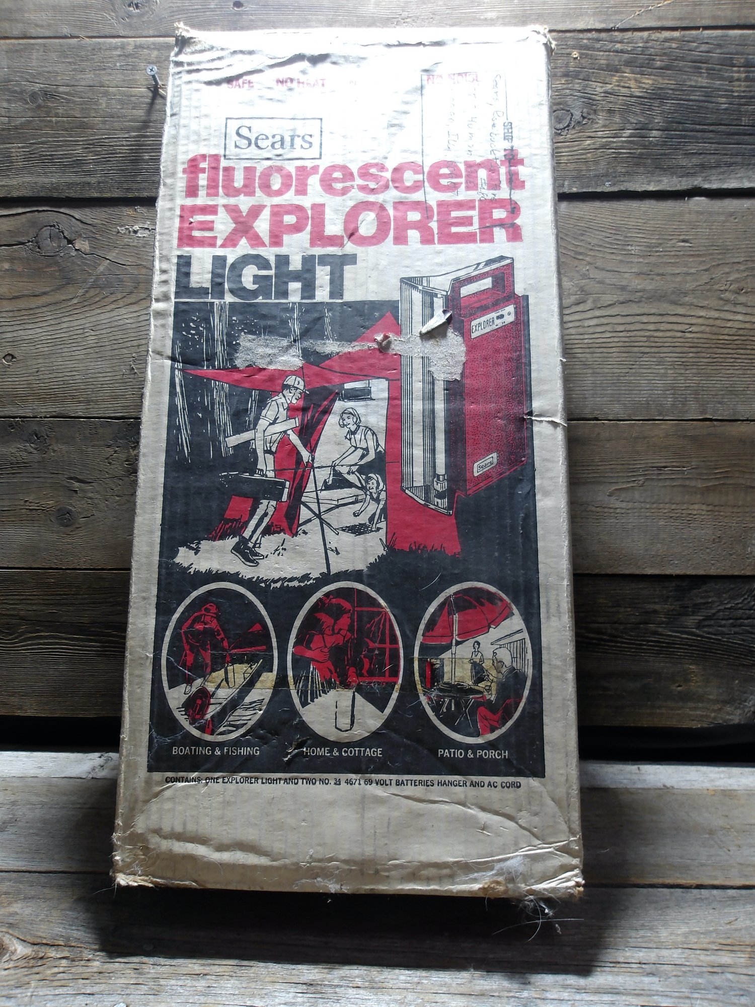 Vintage Sears, Fluorescent, Explorer Light #3225 | Auctionninja.com
